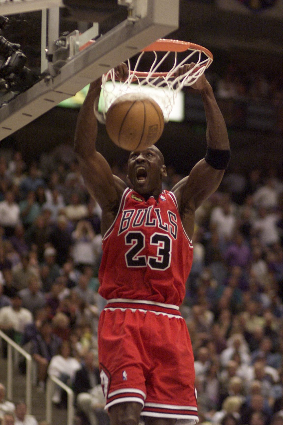 WATCH: Throwback Clip of NBA Legends Michael Jordan, Dominique Wilkins ...