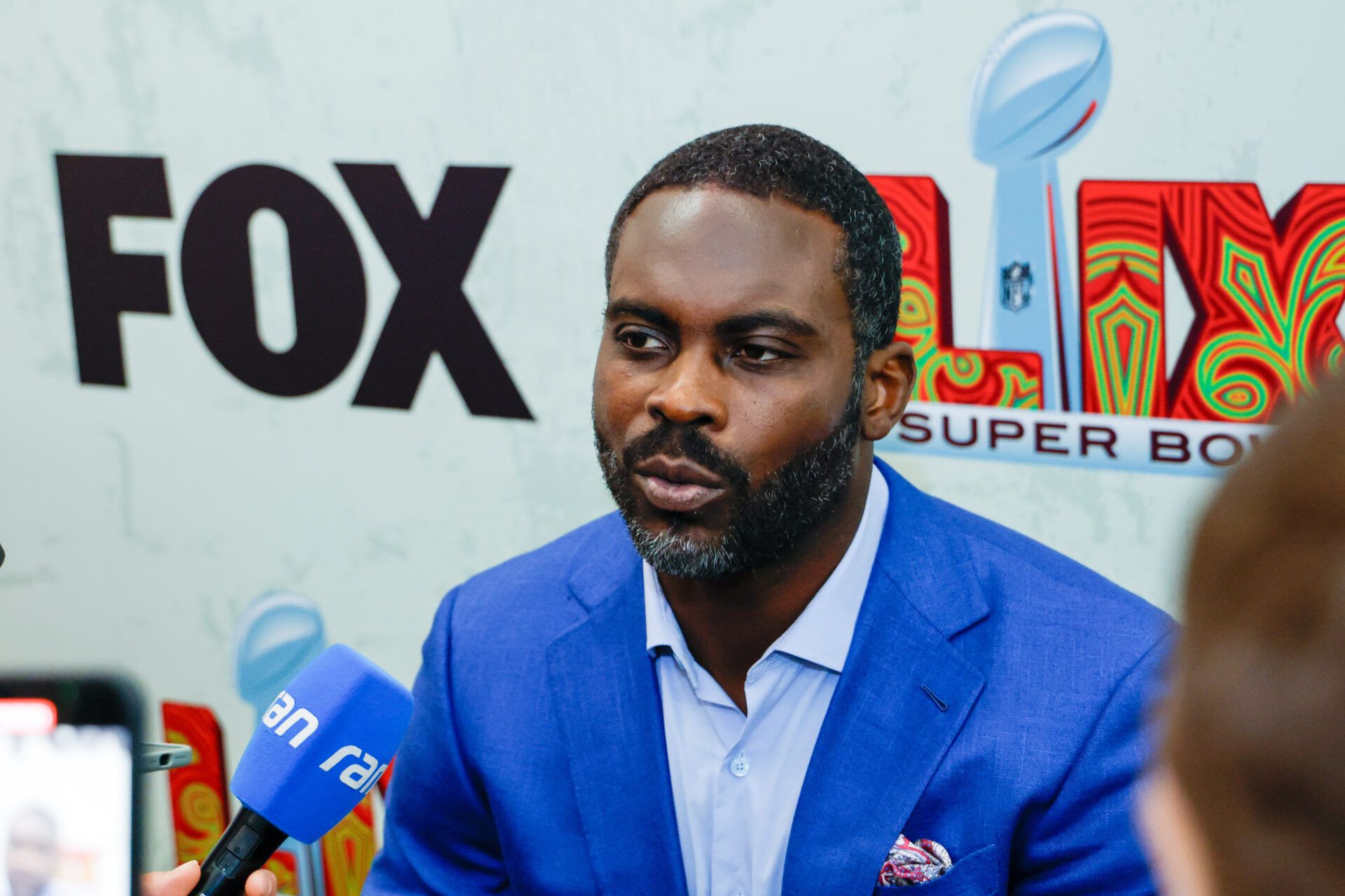‘The System Is Rigged’ – Mike Vick Takes Dig at Brett Favre for Being ...