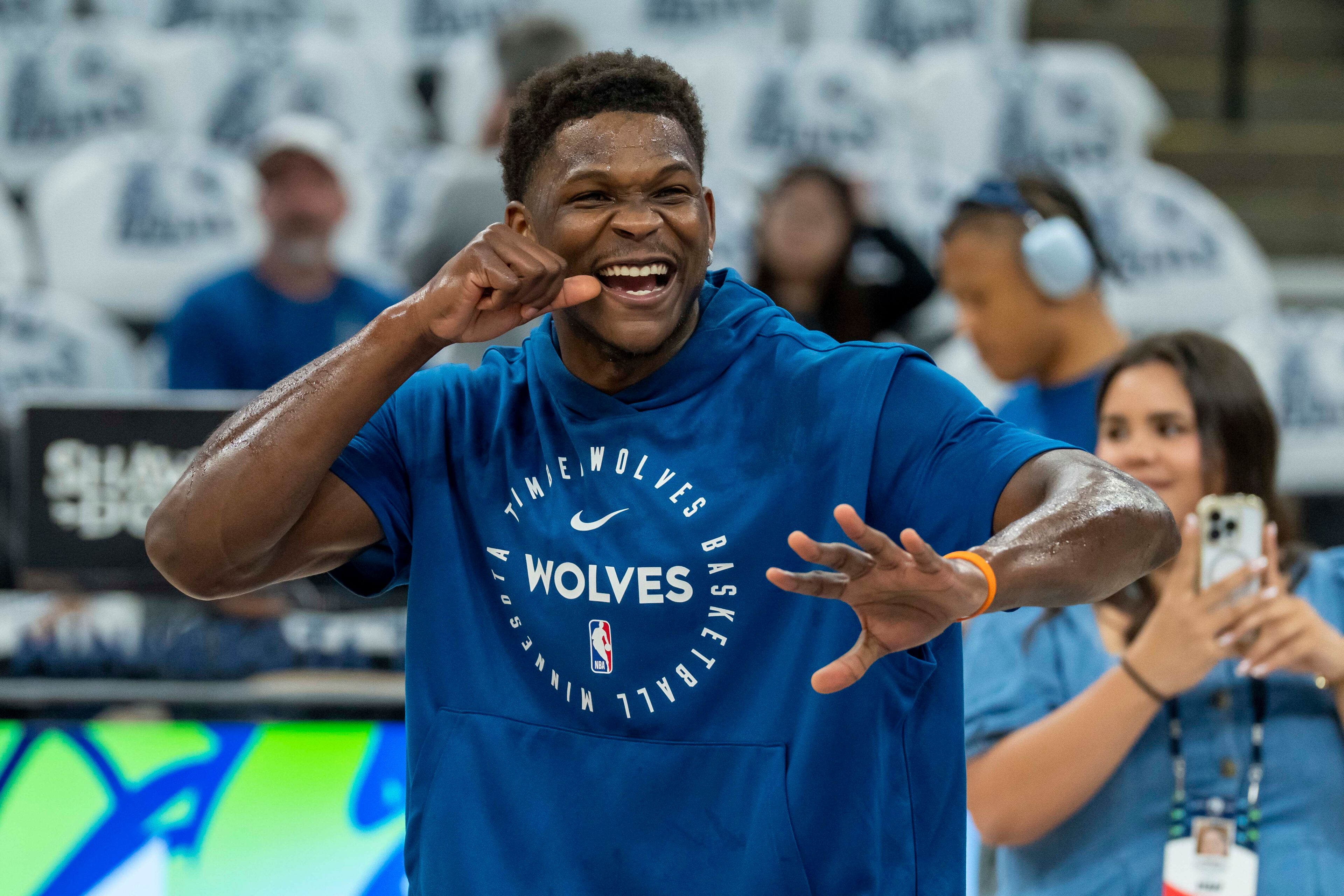 WATCH: Anthony Edwards Makes Young Fan's Day With Wholesome Postgame Gesture