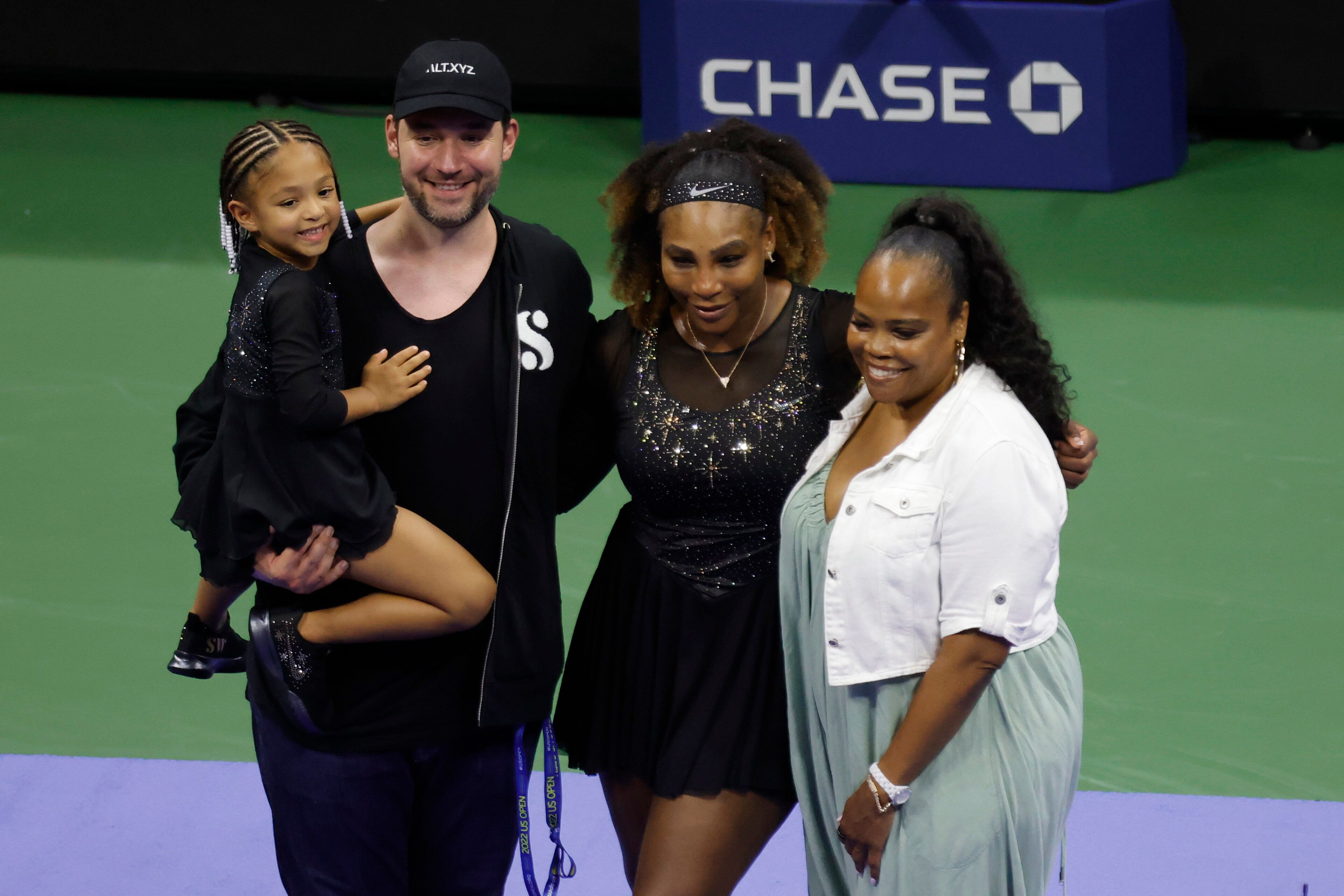 Serena Williams’ Daughter Olympia Embraces the Spotlight As Thousands ...
