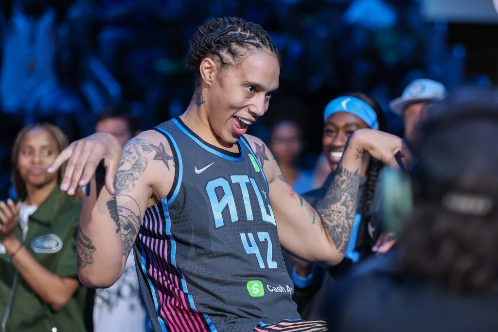 WATCH: Dream Star Brittney Griner Abandons Sideline Interview To ...