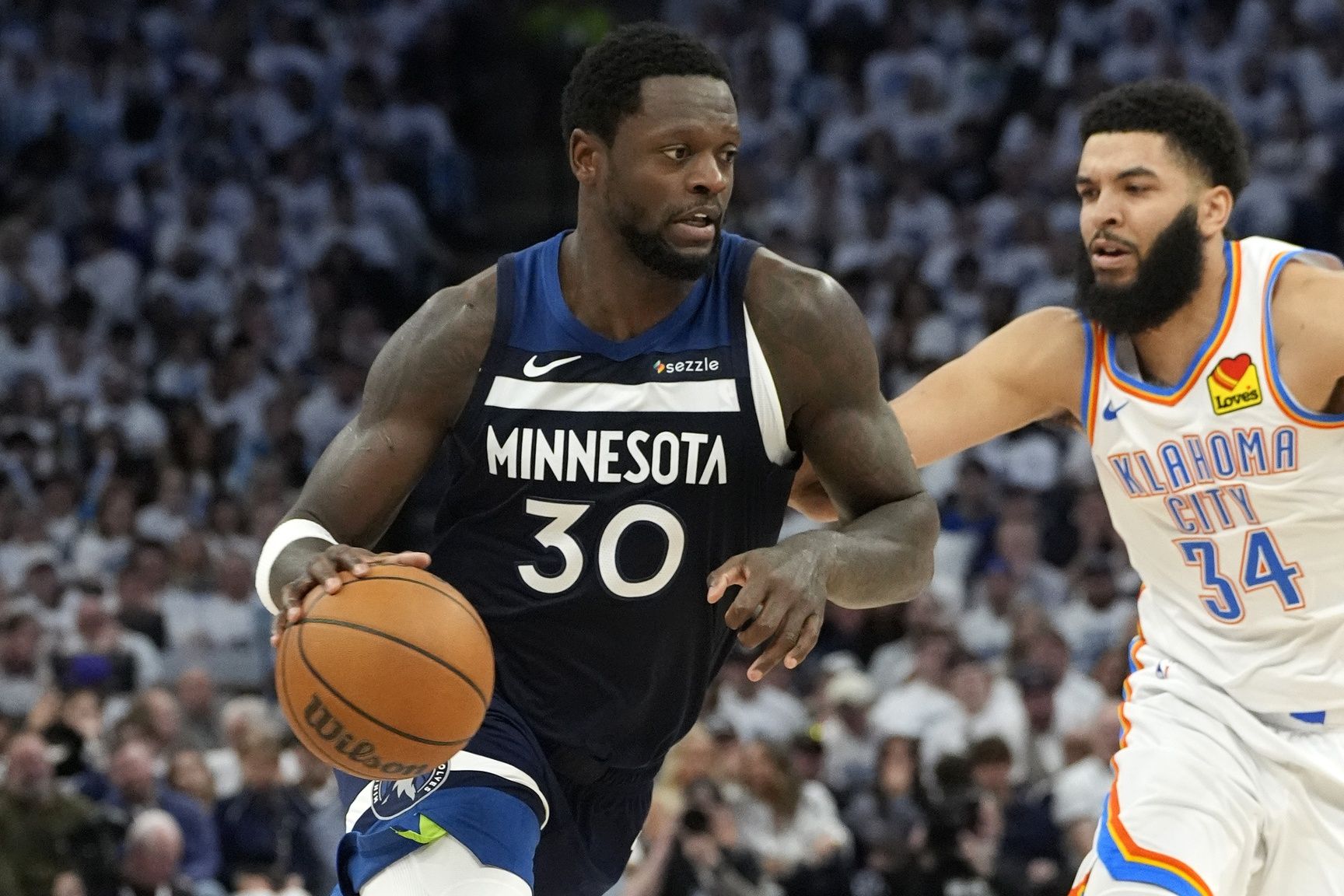 Julius Randle's Wife Kendra Shares Adorable 3-Word Message as Family Cheers for Wolves Star From ...