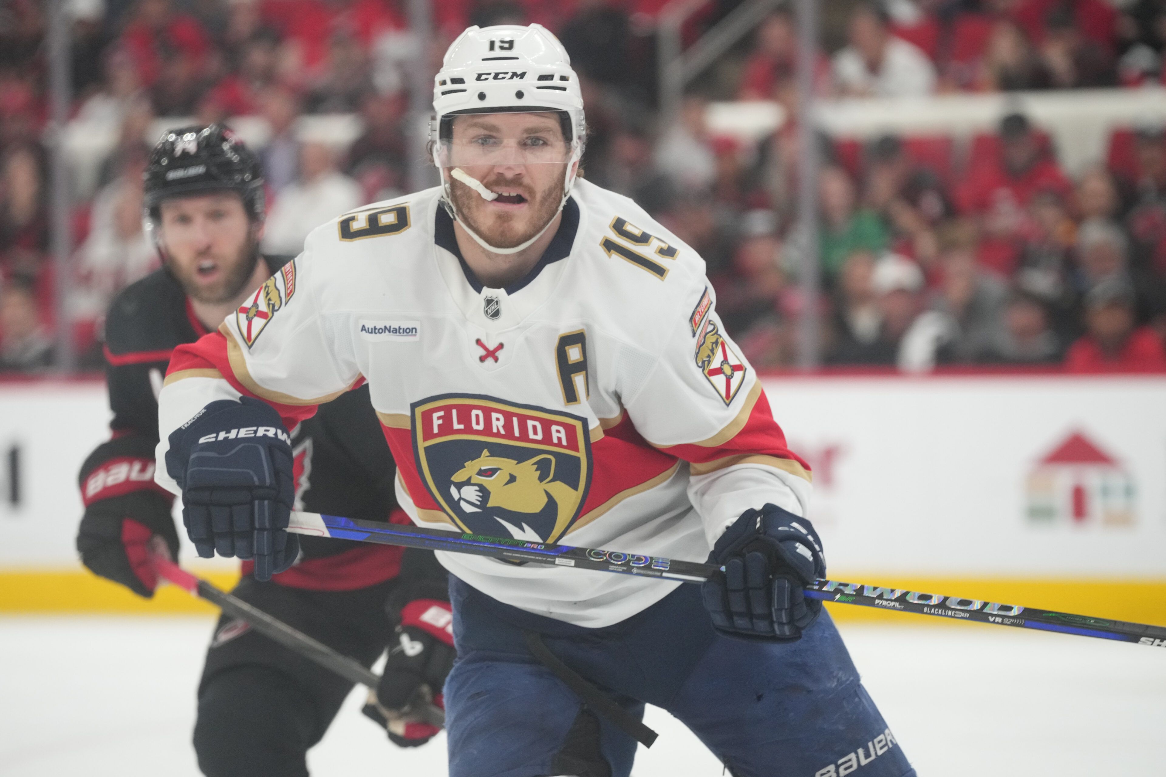 ‘Fakest Tough Guy in the League’ – Matthew Tkachuk Bullying Sebastian Aho Fails to Win NHL Fans ...