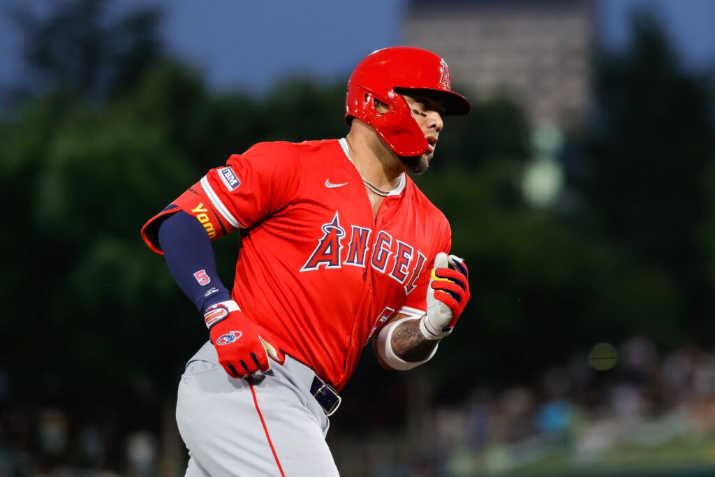 Yankees Fans Spark a Meme Fest After Yoán Moncada Takes Devin Williams ...