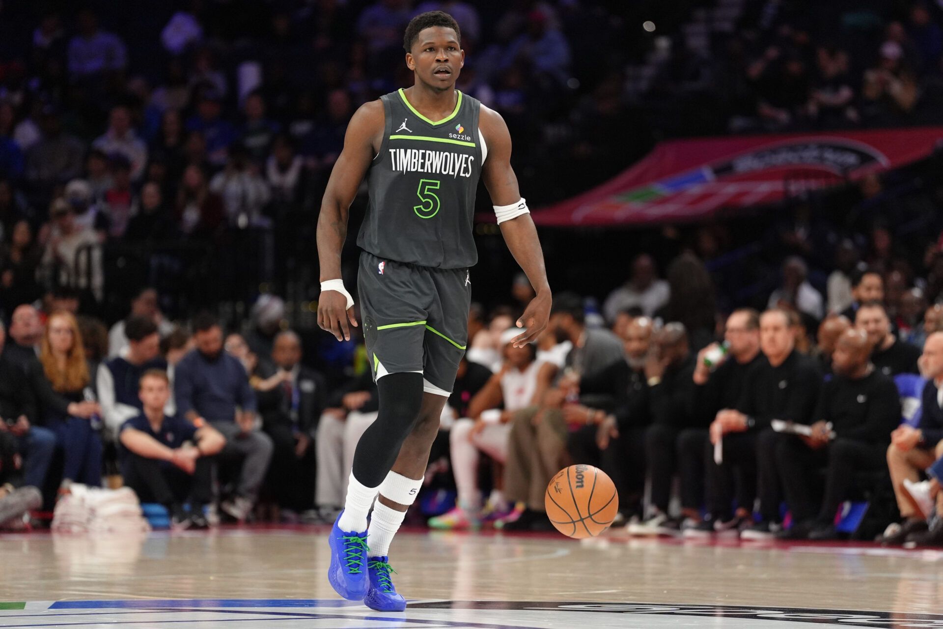 Anthony Edwards Reveals the Main Person He Let Down With Wolves ...