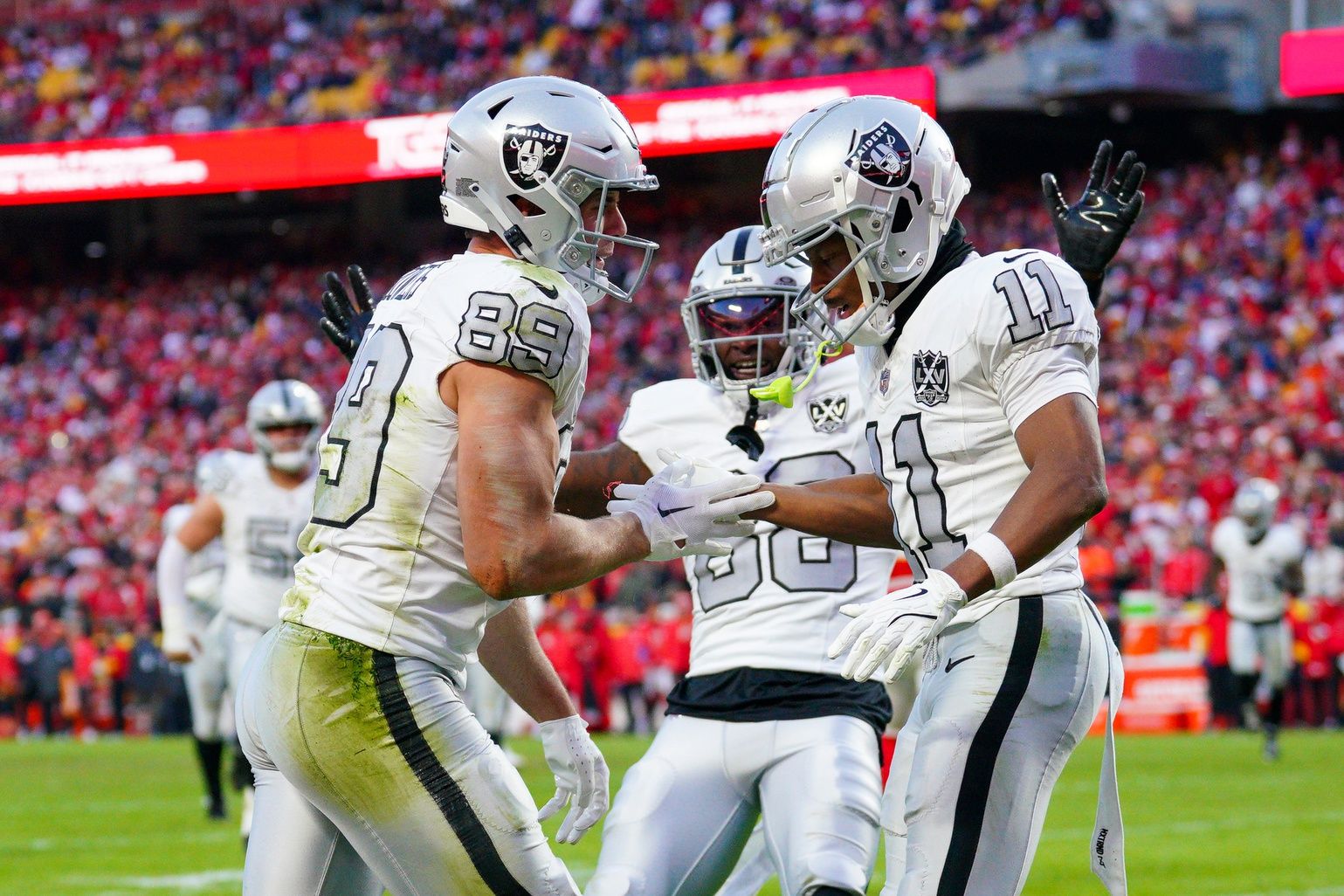 Who Is the Raiders’ Best Player? All-Pro Pass Catcher Earns Top Spot for Las Vegas Entering 2025 ...
