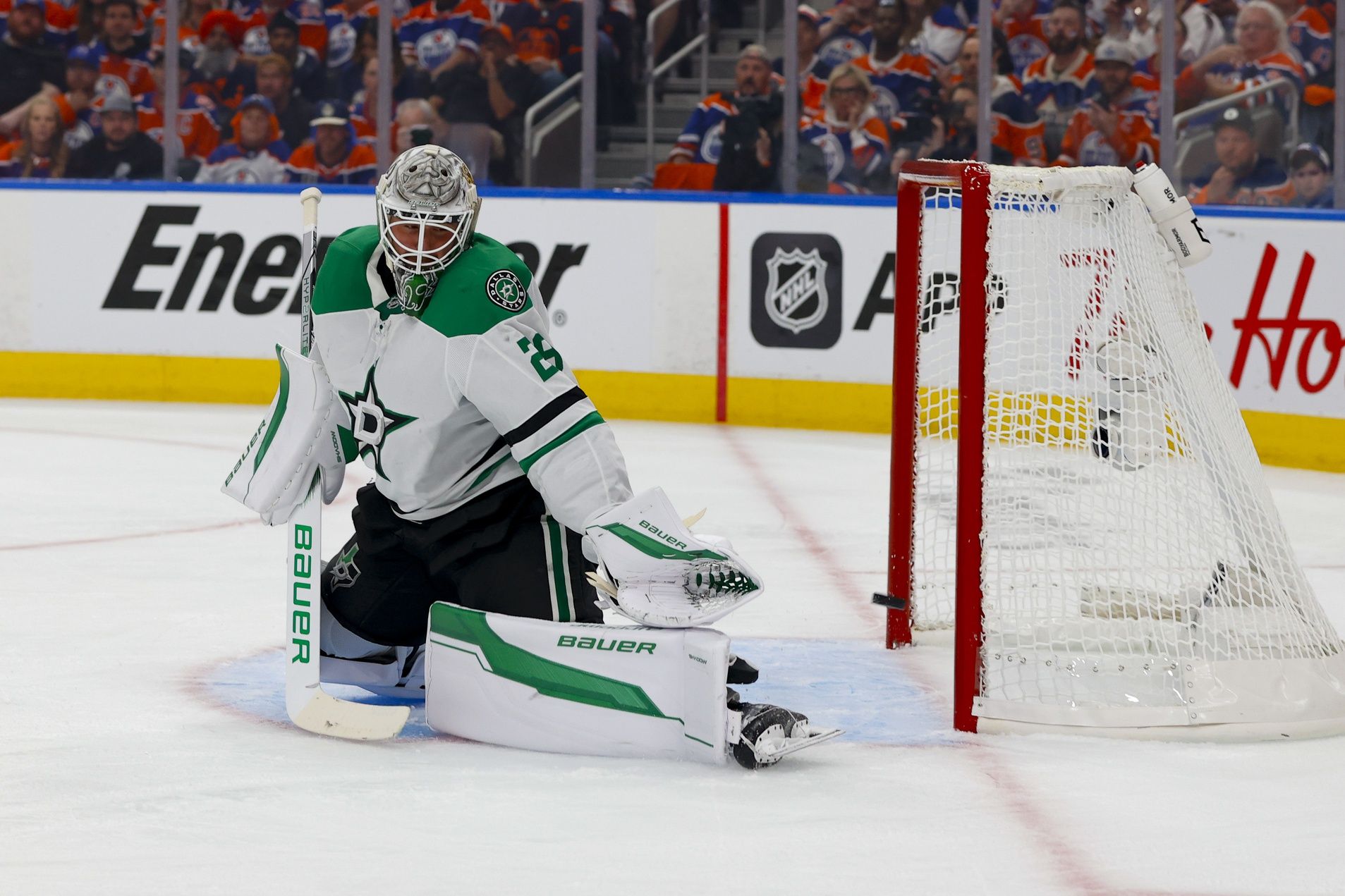 Dallas Stars Goalie Jake Oettinger Puts Cards on the Table in Olympic ...