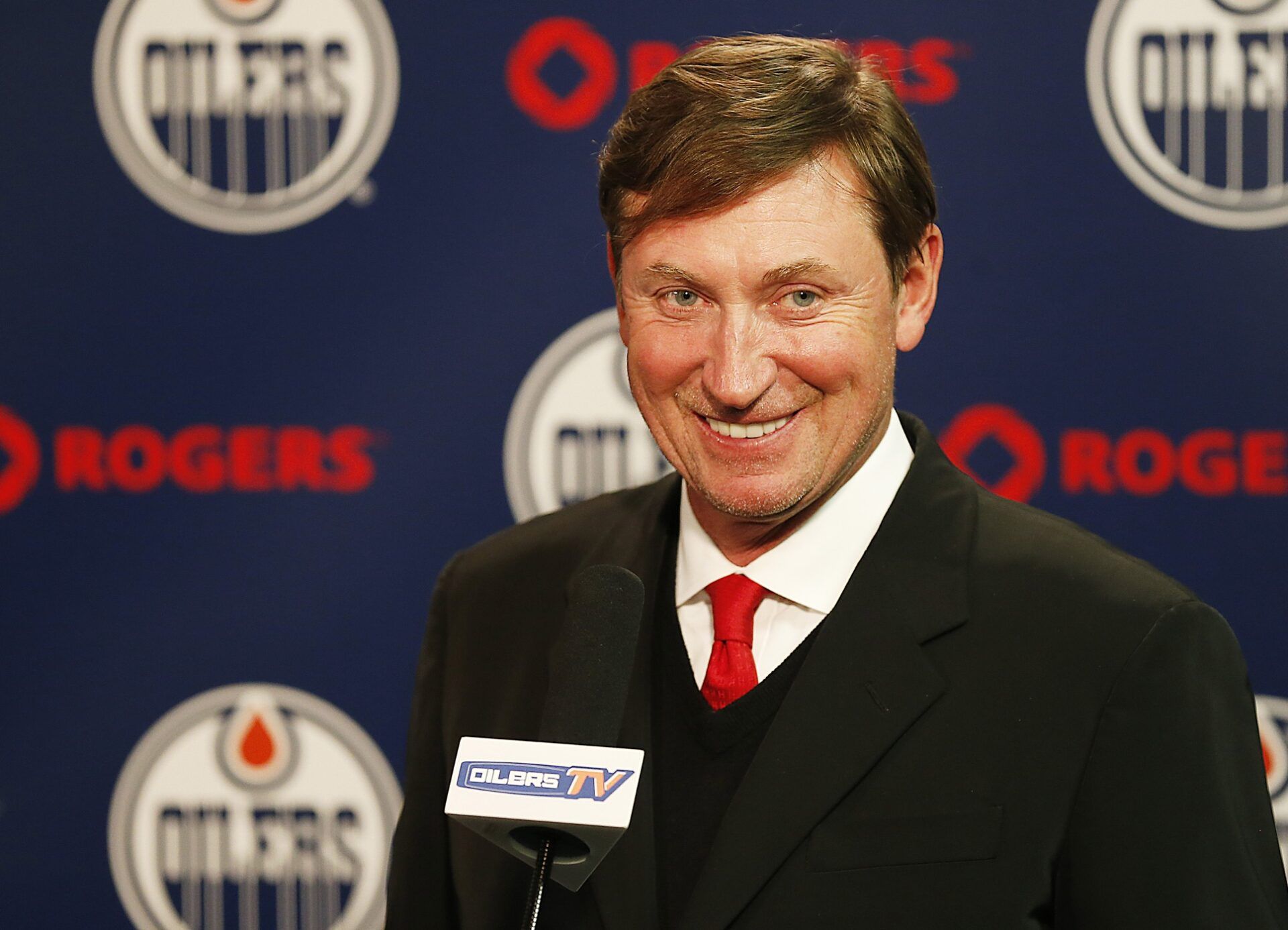 When Wayne Gretzky Was Asked To Pay Attention to His Education by NHL ...