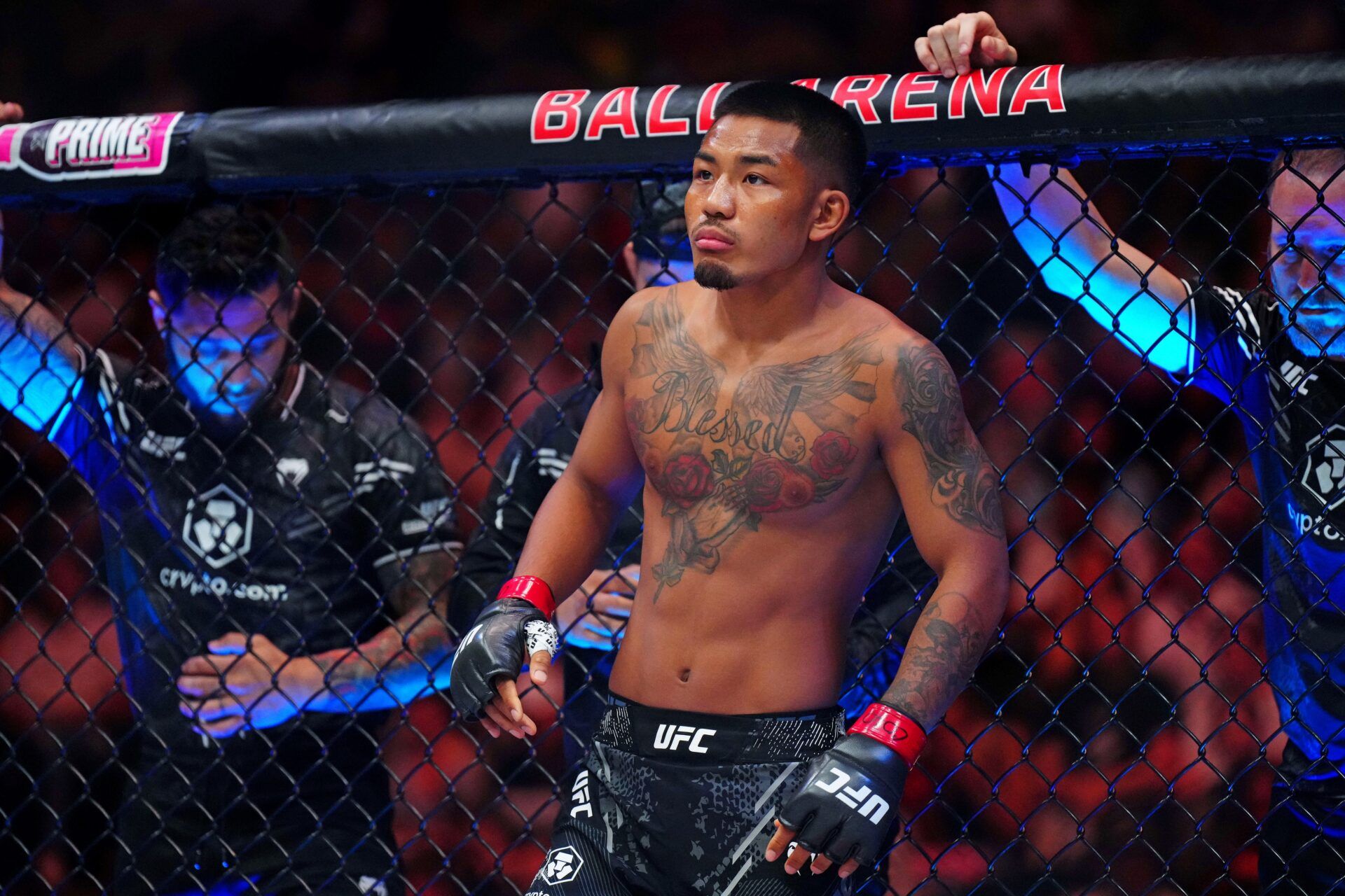 ‘Hope He Becomes Champ’ – Fans Drop Wholesome Reactions After Joshua ...