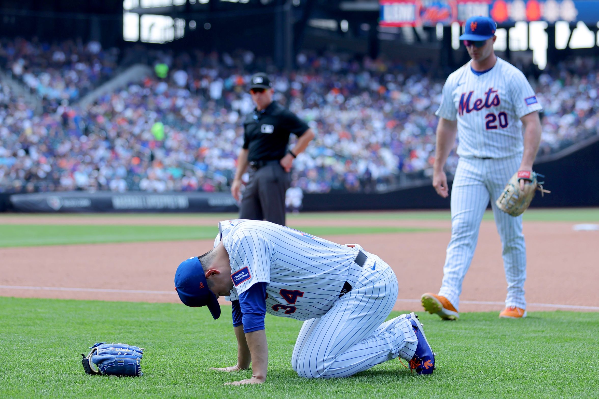 Mets Players Rally Around Pete Alonso After Error Causes Kodai Senga’s ...