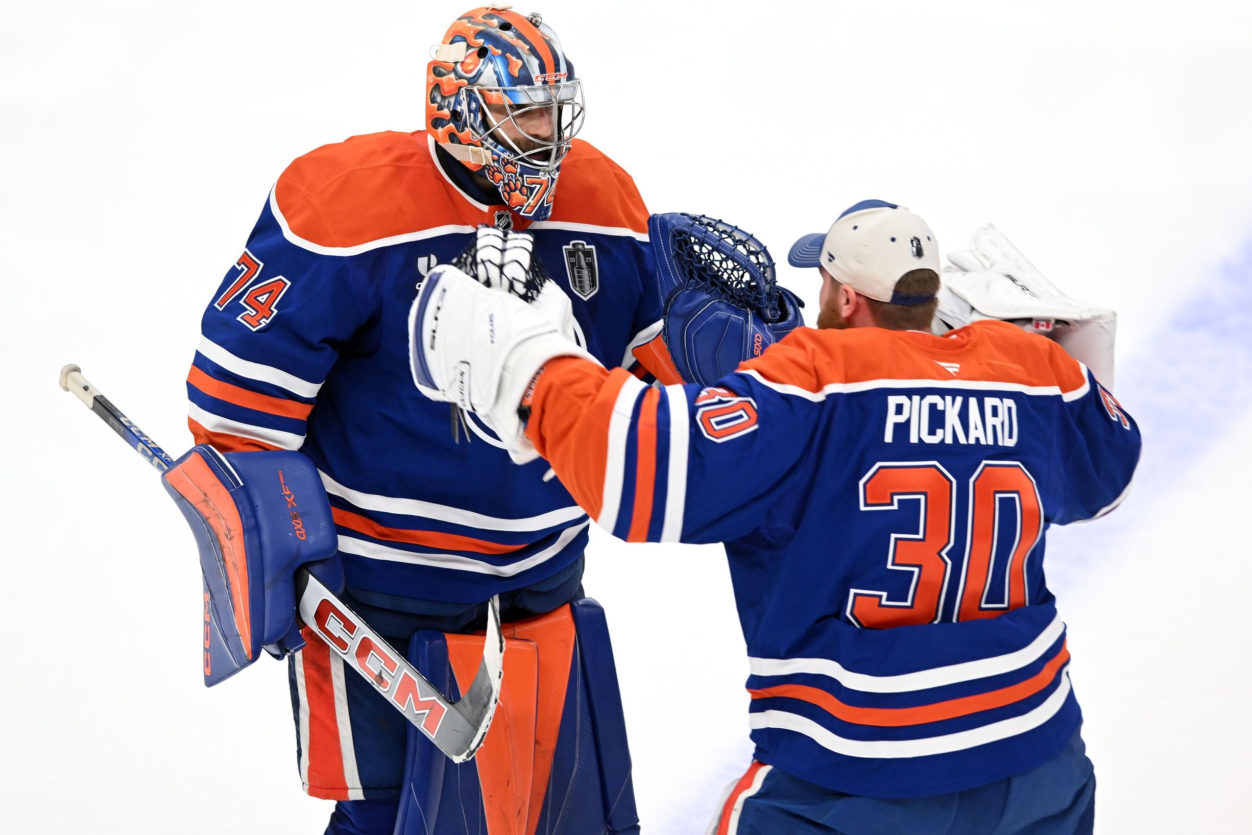 Stuart Skinner vs. Calvin Pickard: Oilers' Starting Goalie Plans ...