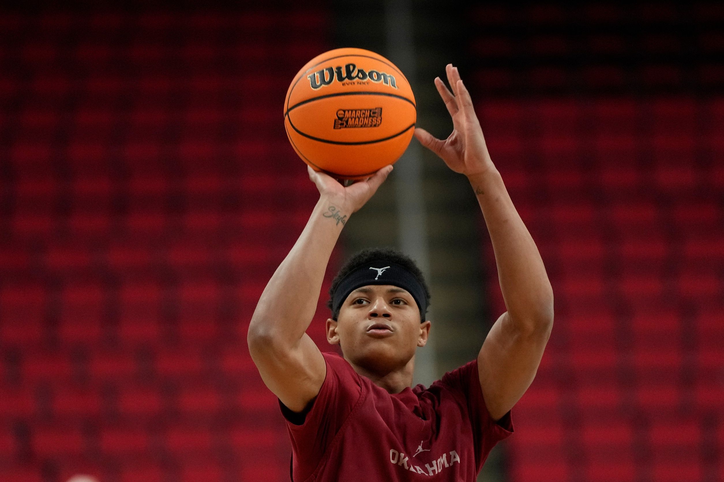 Who Are Oklahoma Star Jeremiah Fears’ Parents? Get To Know the 2025 NBA ...