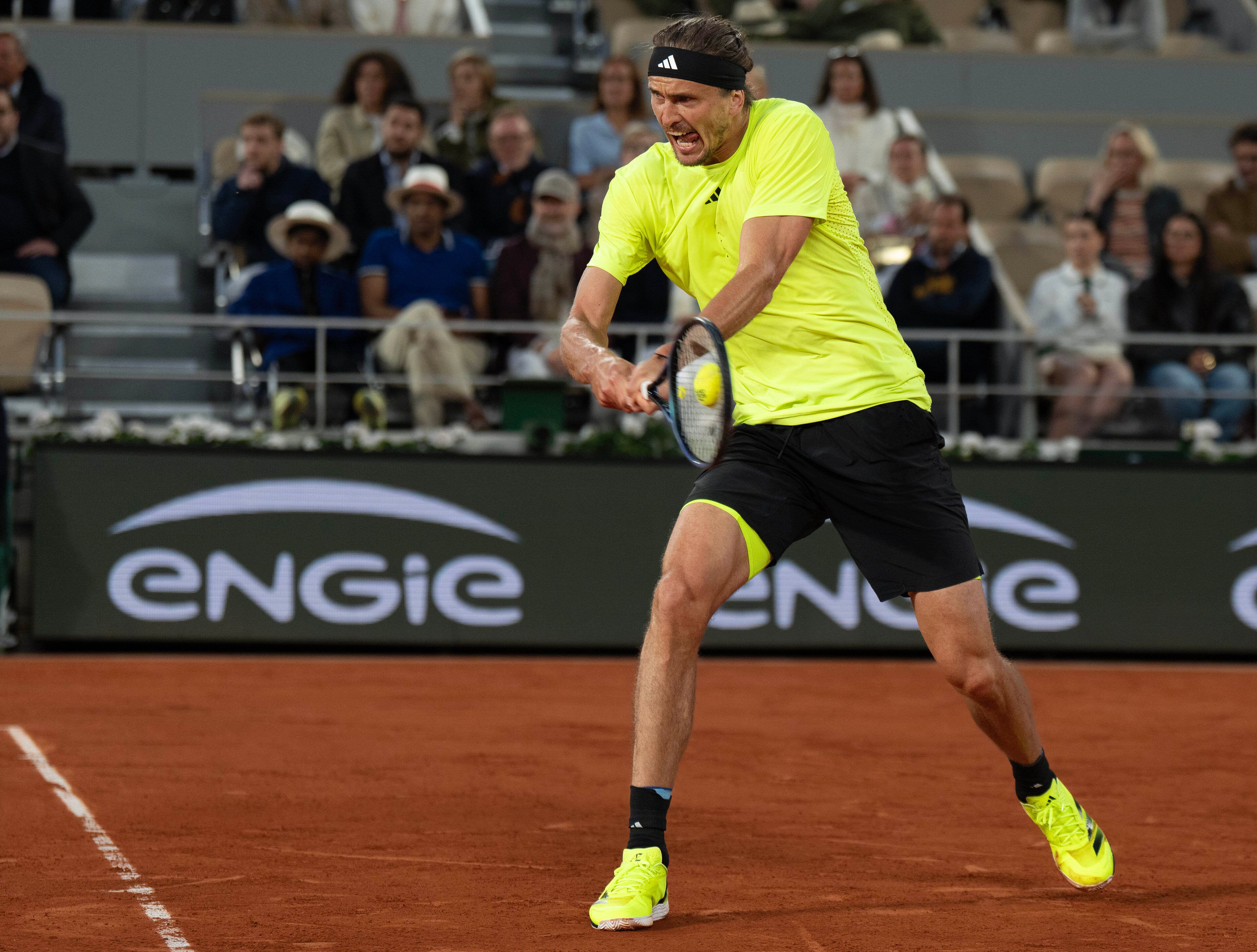 Alexander Zverev vs. Lorenzo Sonego Preview -- Head-to-Head and ...