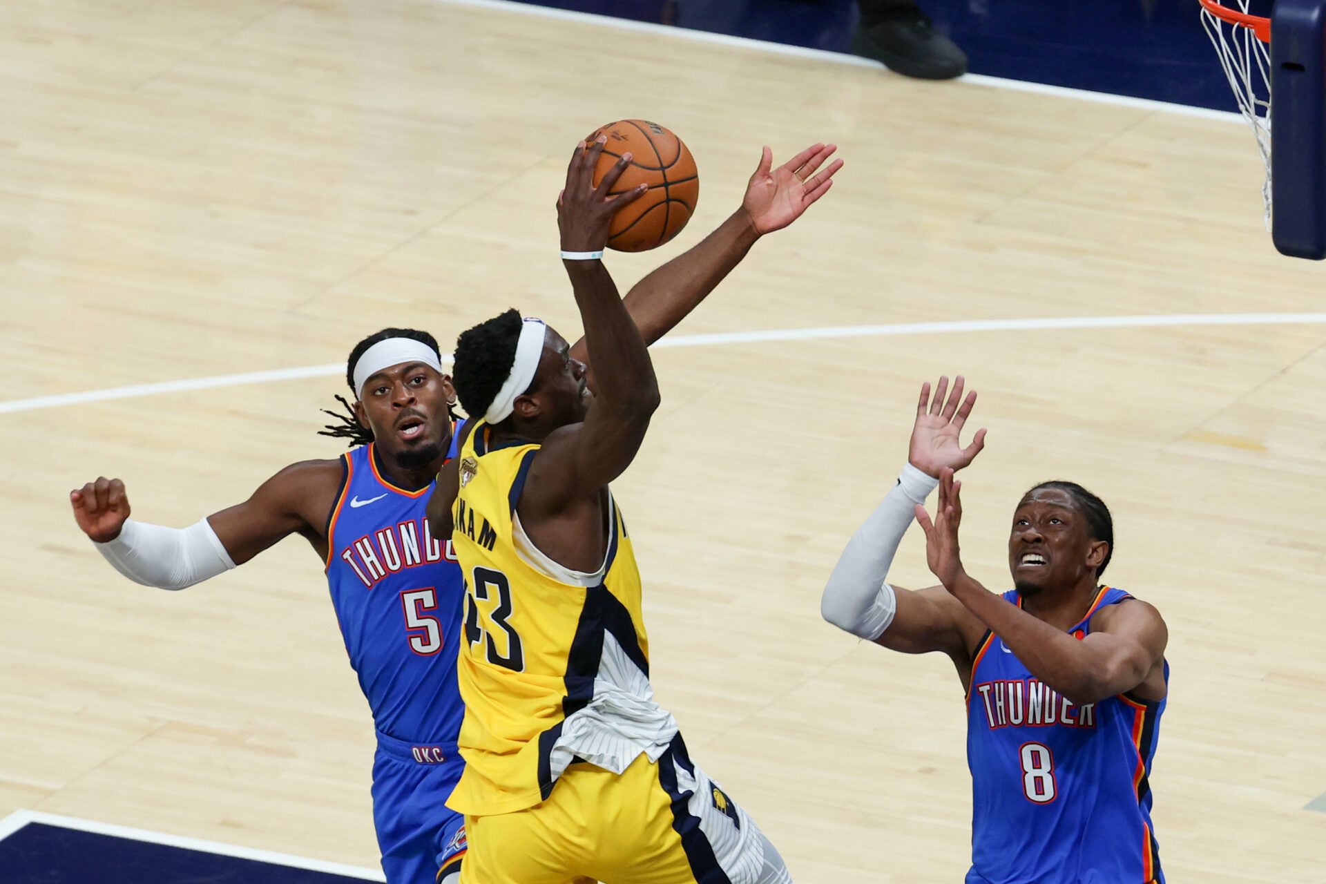 WATCH: Pascal Siakam Steals the Show As Poster Slam on Thunder’s Jalen ...