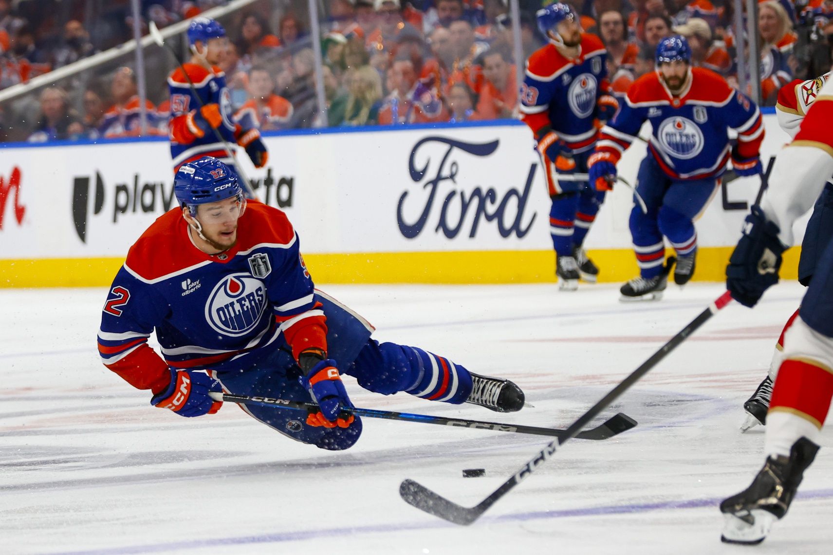 Oilers’ Vasily Podkolzin Disputes Sam Bennett’s Conn Smythe Trophy Win ...