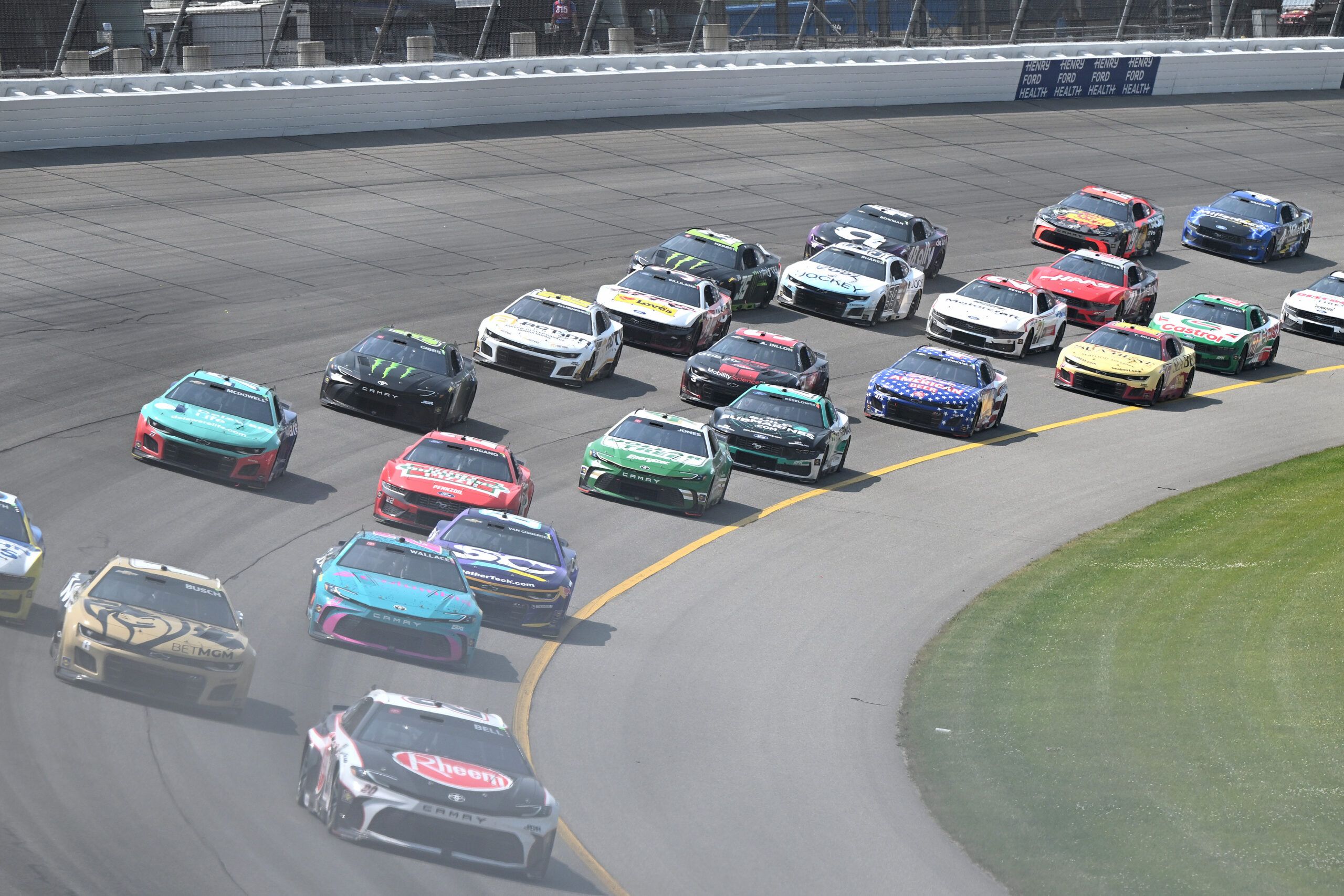 ‘They’re Paying More’ -- Mark Martin Lauds NASCAR’s Bold Deal With $2 ...