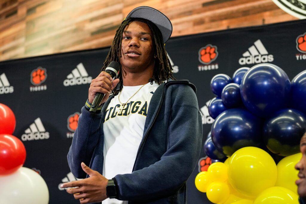 'You Gotta Get Help and Talk to People'—Michigan 2025 4-Star DB Elijah ...
