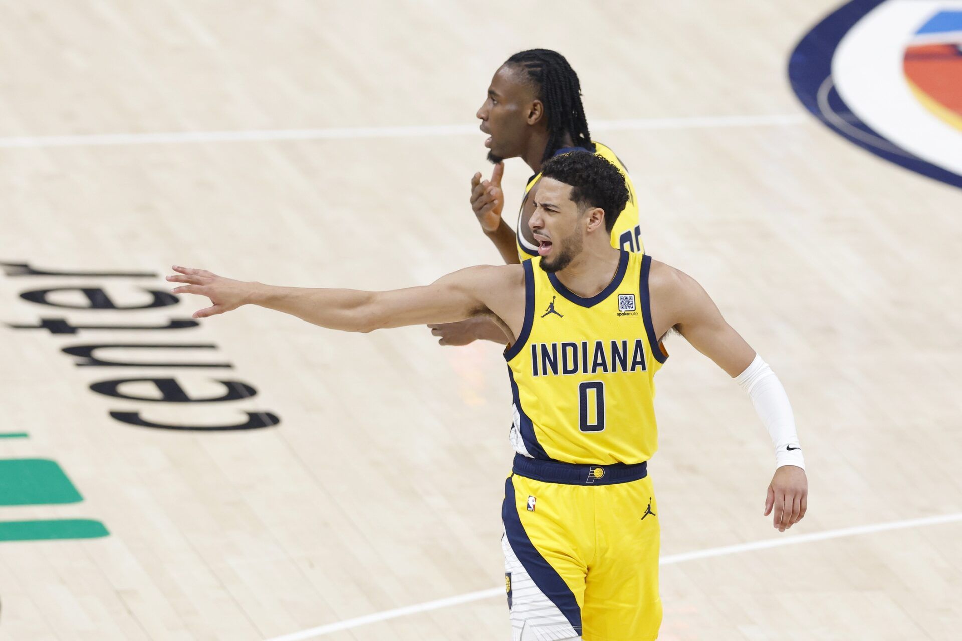 'I Love You Both!' -- Caitlin Clark Drops Heartwarming Message As Tyrese Haliburton's Girlfriend ...