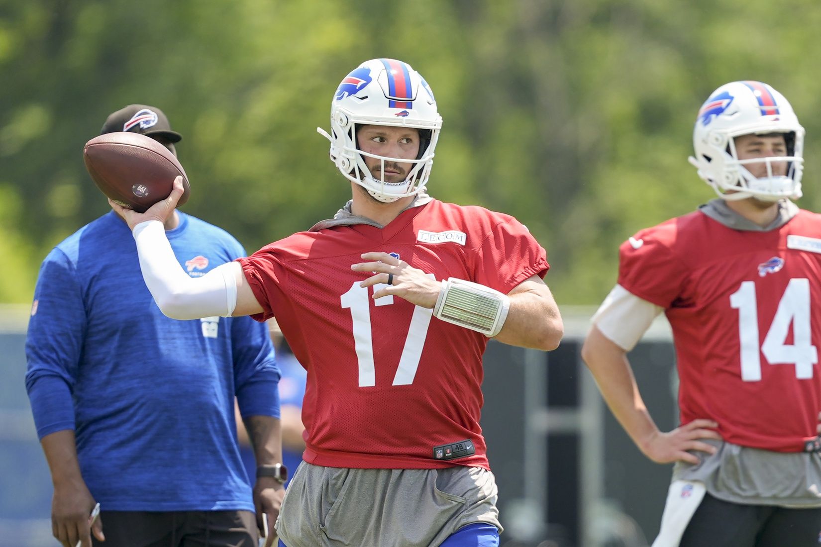 NFL Analyst Reveals What Buffalo Bills Must Fix for Josh Allen to Win ...