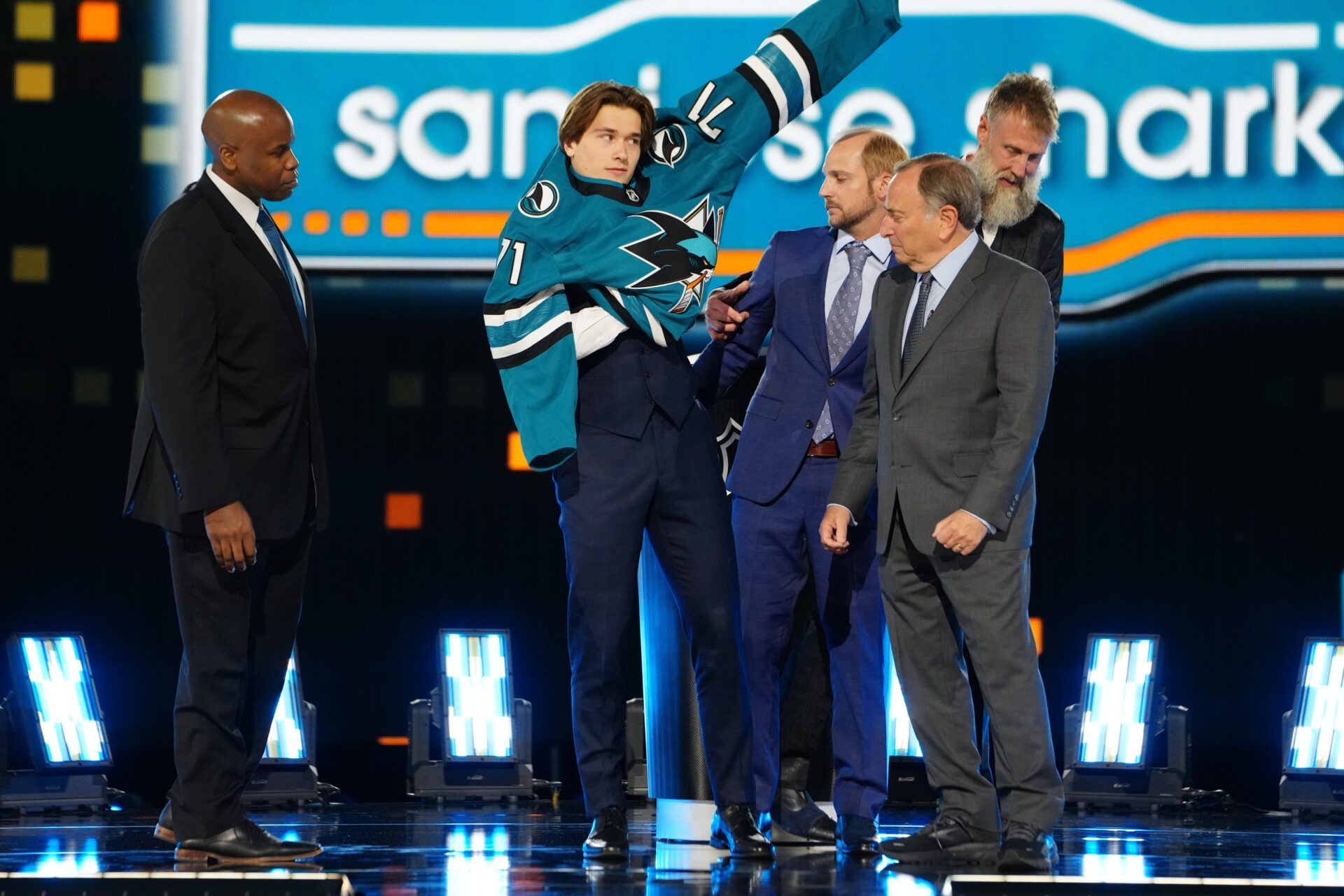 What’s the Salary Breakdown for Players Drafted Into the NHL? | PFSN