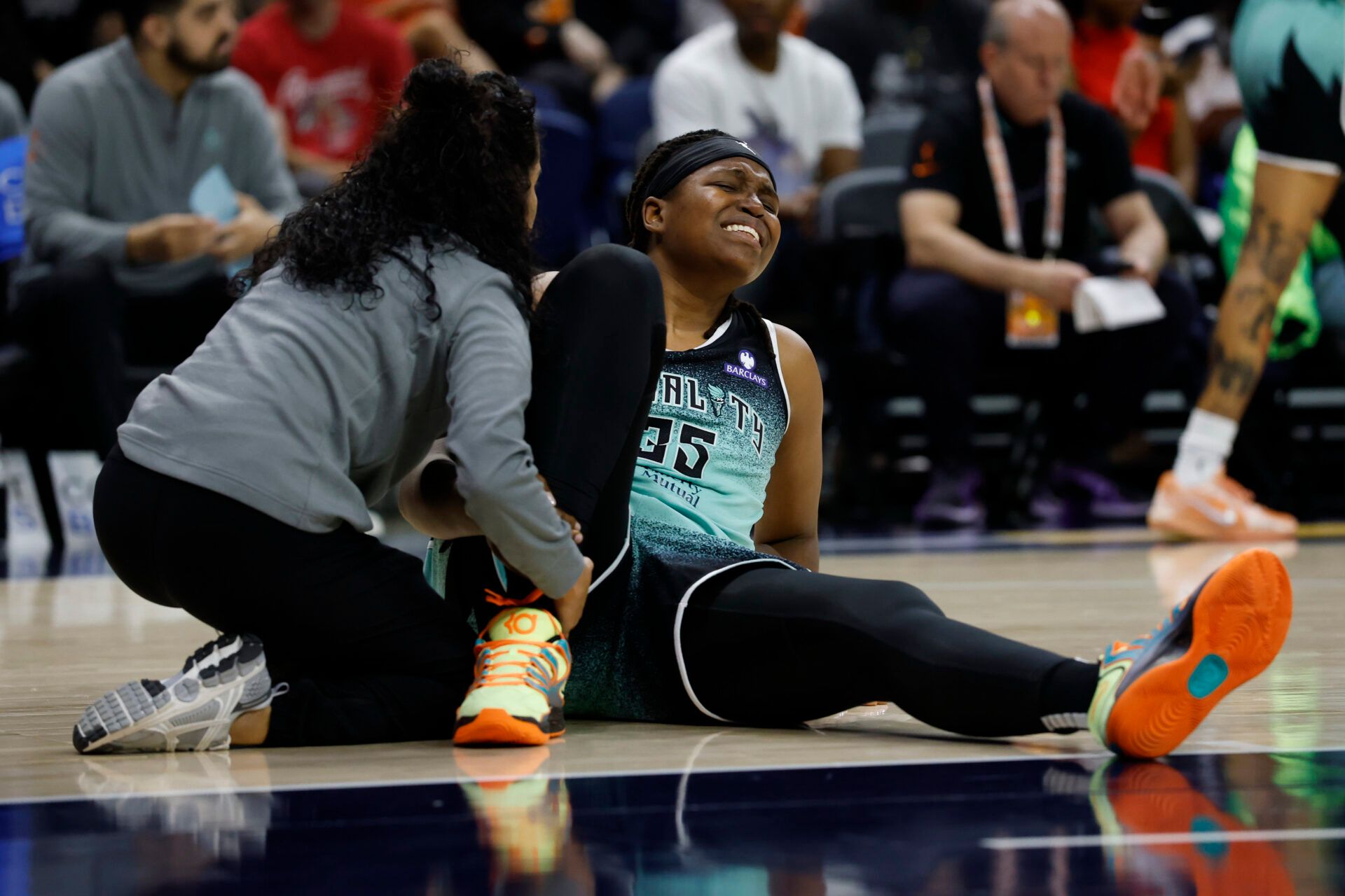 Jonquel Jones Uses Injury Downtime To Catch Up on 'Love Island' as ...