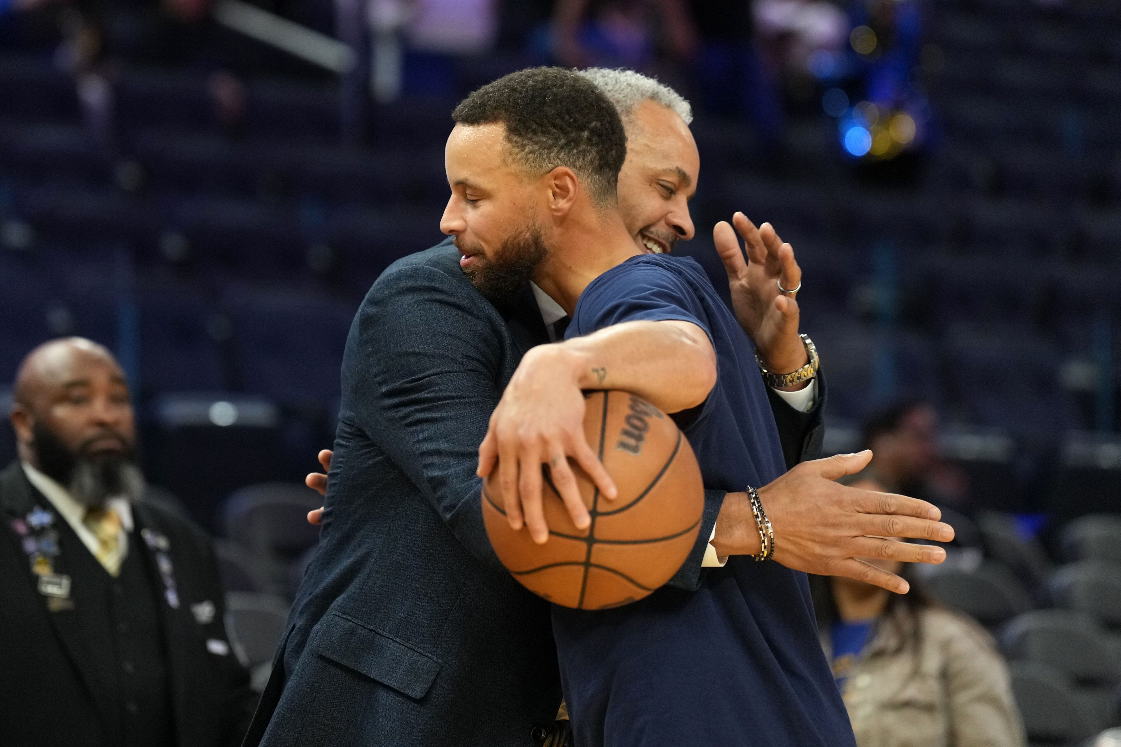 EXCLUSIVE: Dell Curry Sends Blunt Message To Parents Who Want the ...