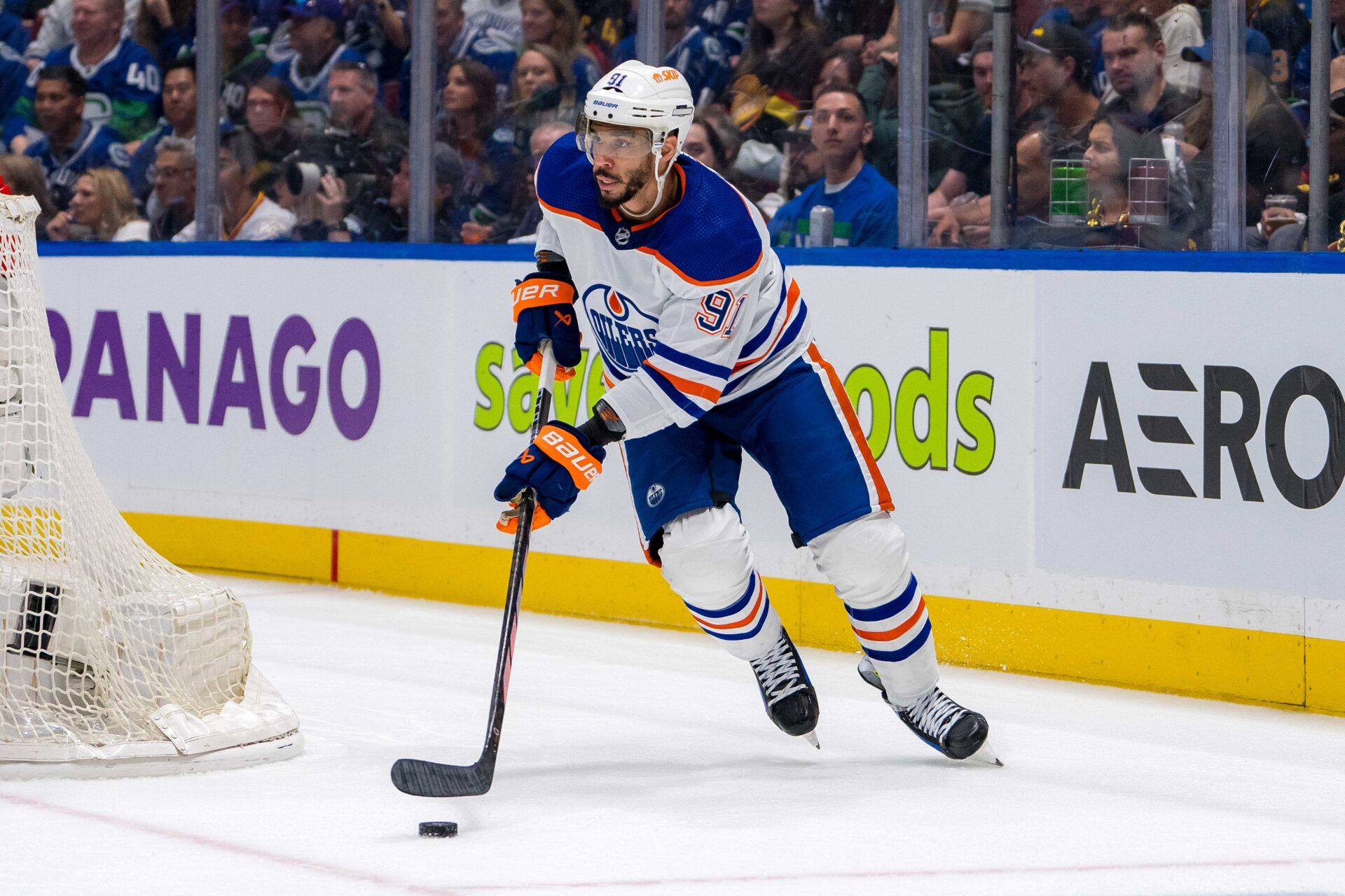 Oilers Fans Rocked by Evander Kane’s Shock Trade to Canucks | PFSN