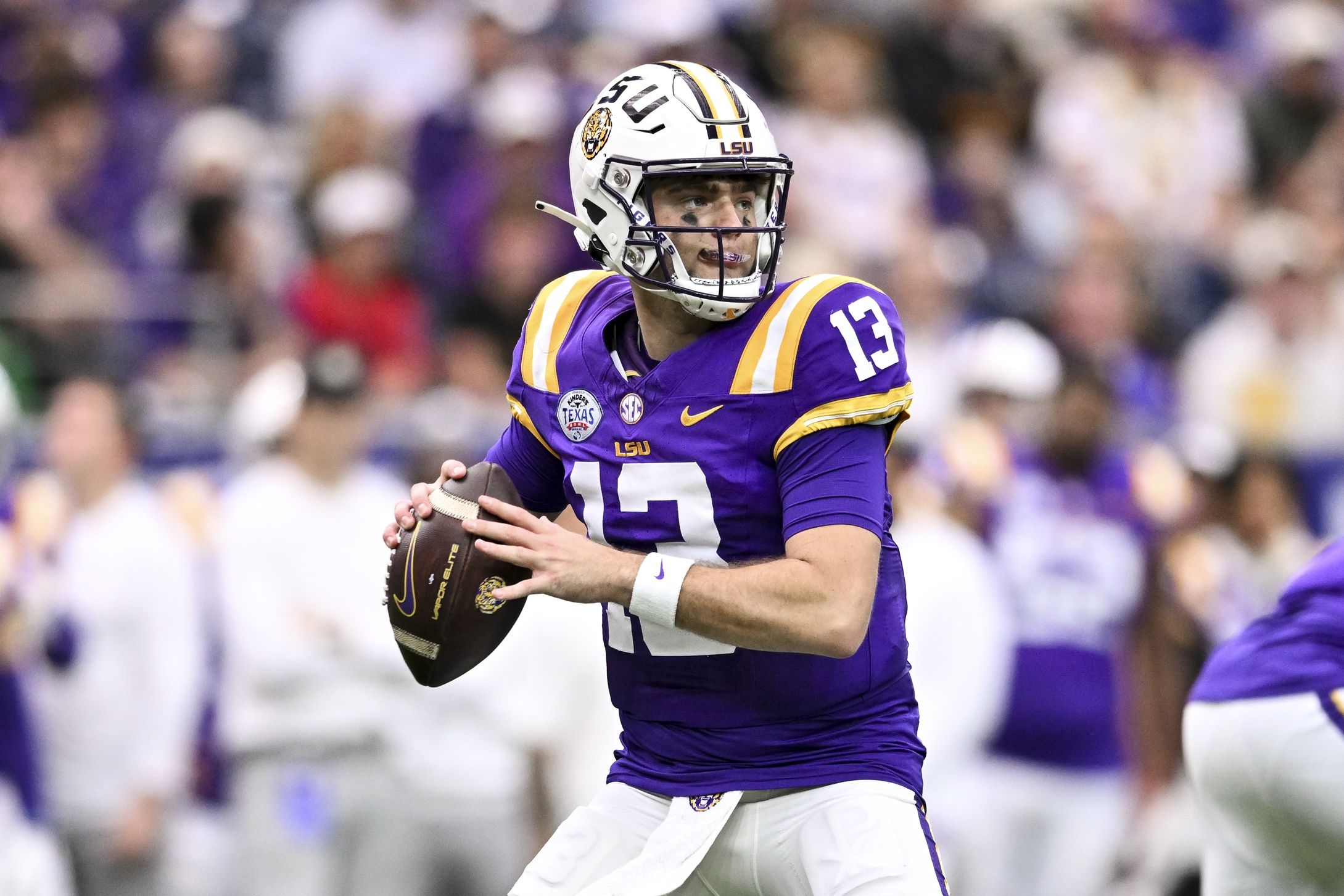 LSU Star Garrett Nussmeier Draws NFL Comparisons to Tony Romo, Brock ...