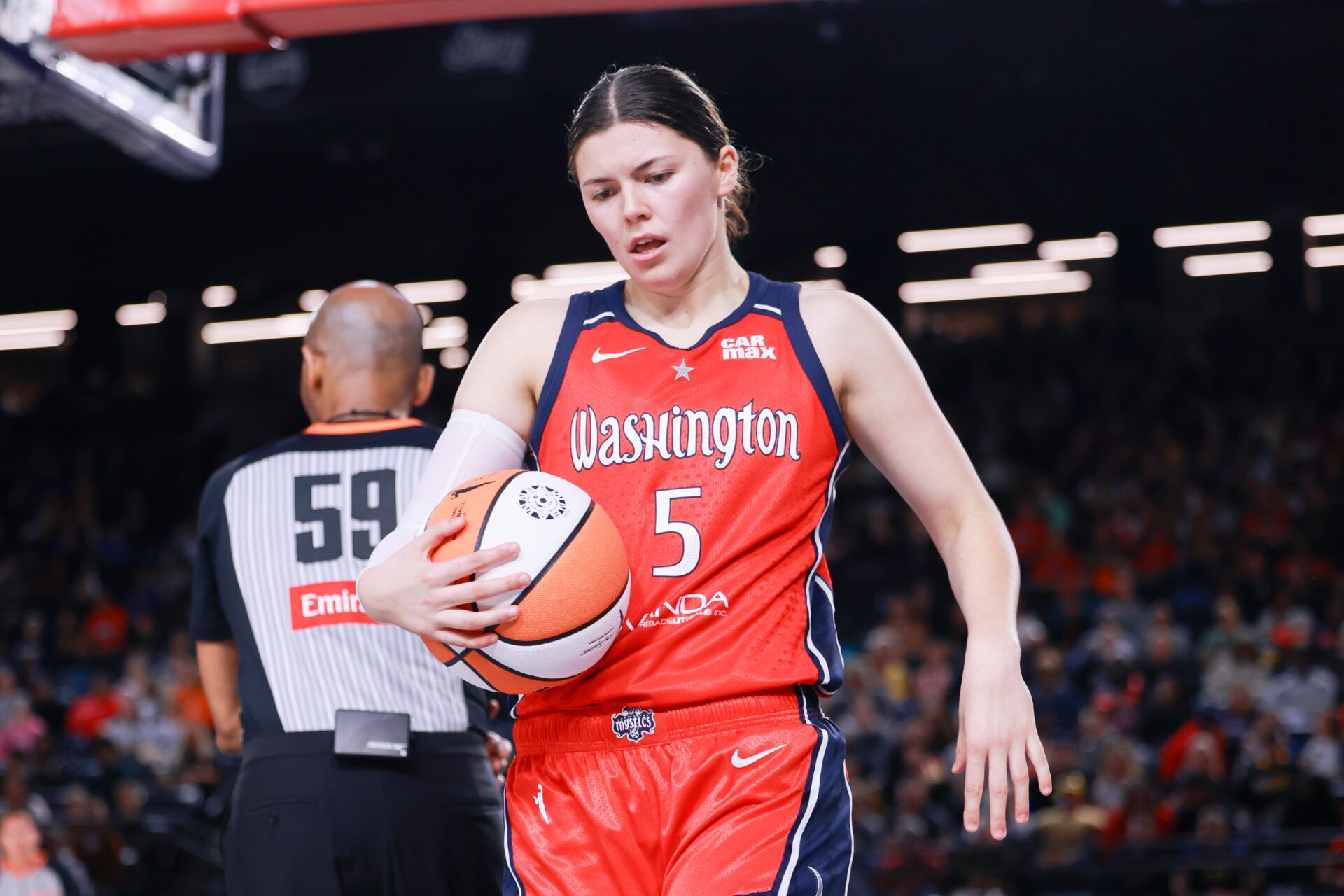WATCH: Mystics’ Jade Melbourne Chips Tooth After Taking Chelsea Gray Elbow to the Face