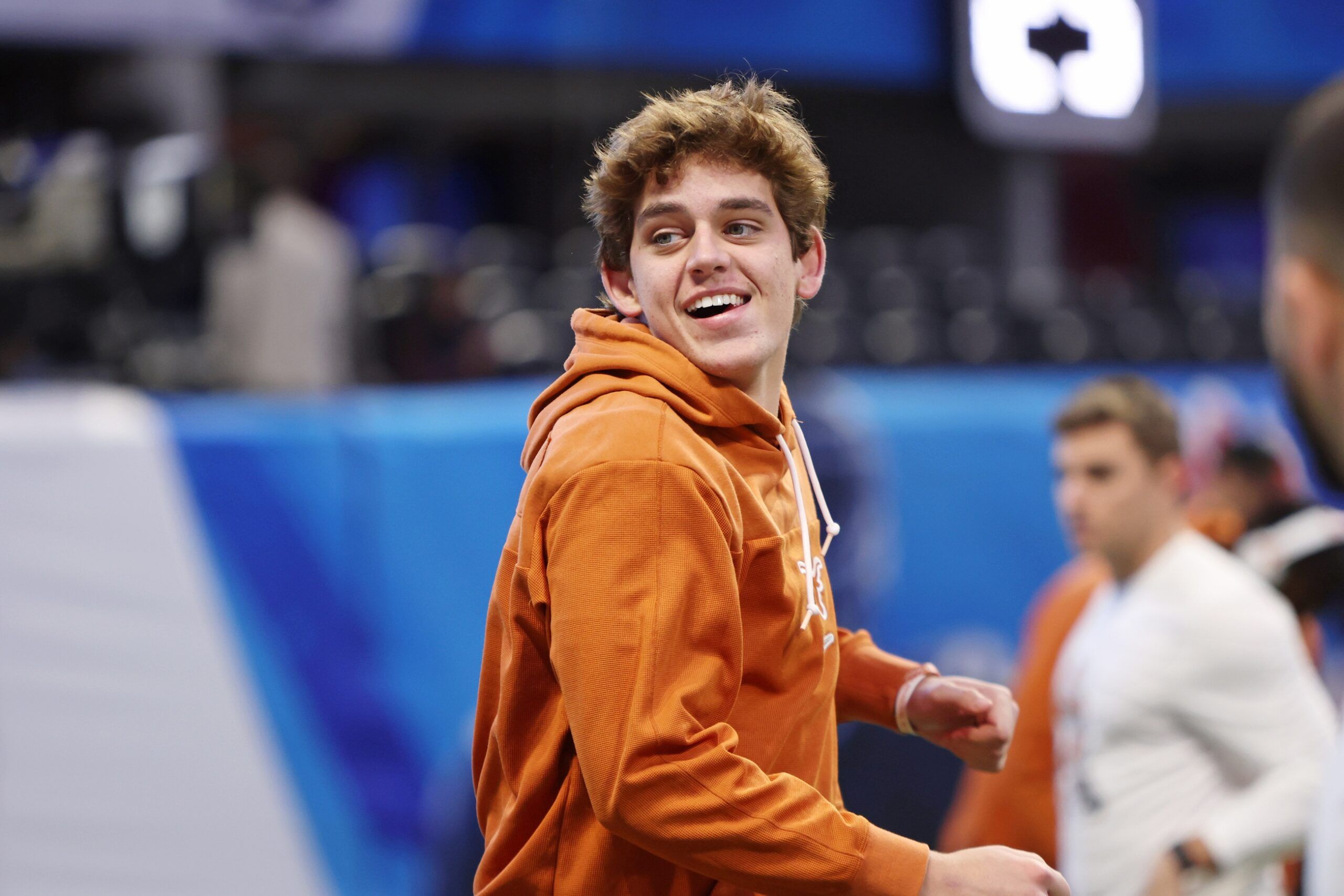 Arch Manning’s Grandfather Gushes Over Texas QB’s ‘Gym Rat’ Work Ethic ...