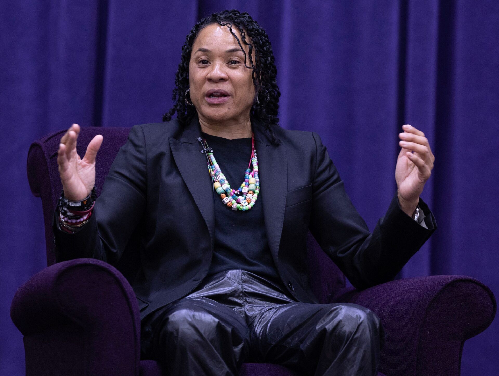 South Carolina HC Dawn Staley’s Interest in WNBA Coaching Becomes Clear ...