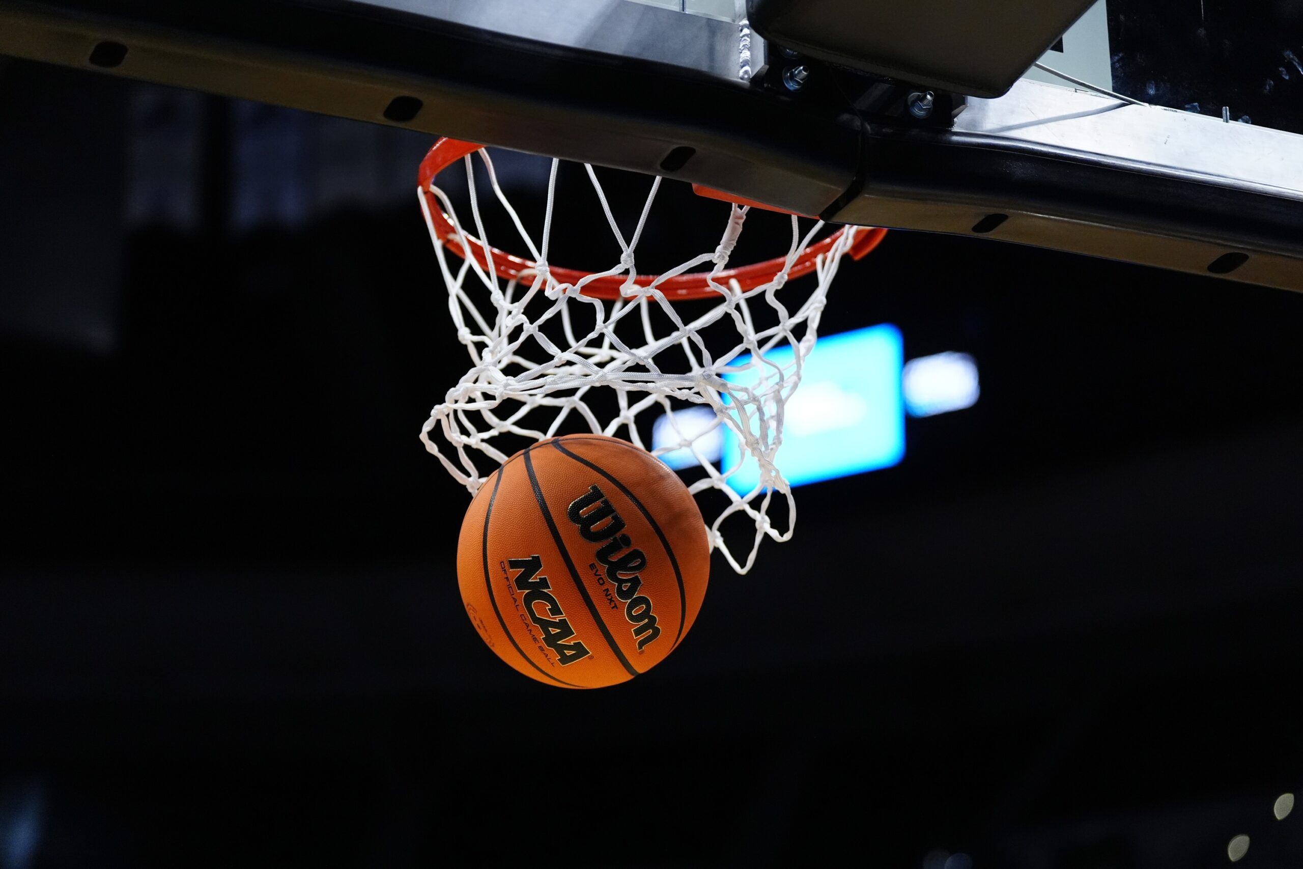 Basketball Fans React to EA Sports Announcement of New College ...