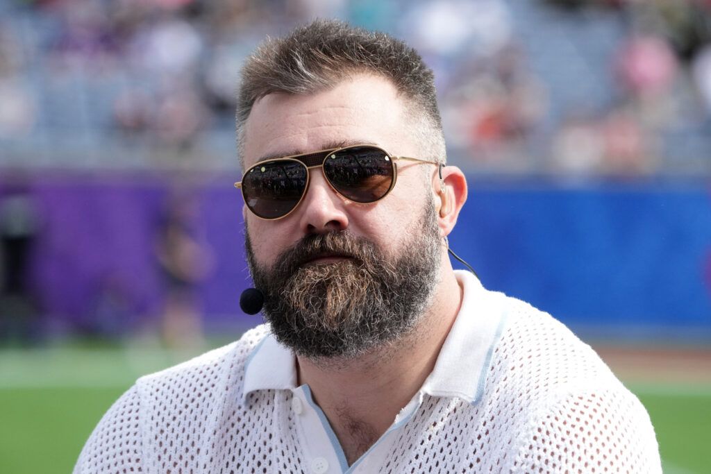 Jason Kelce Responds to Phillies Broadcaster's Hilarious Request After ...