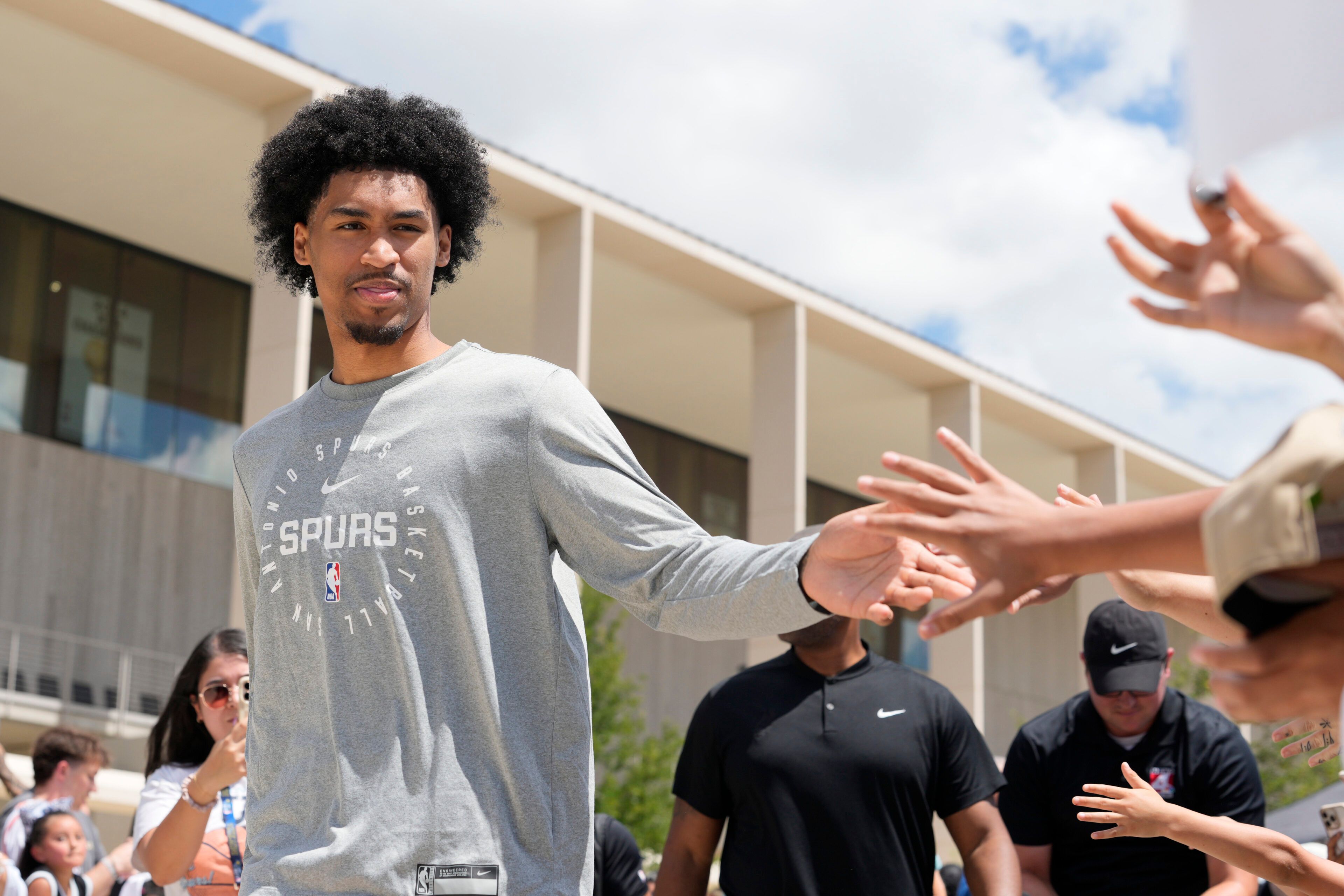 WATCH: Spurs’ No. 2 Pick Dylan Harper Shows Off Insane Athleticism ...