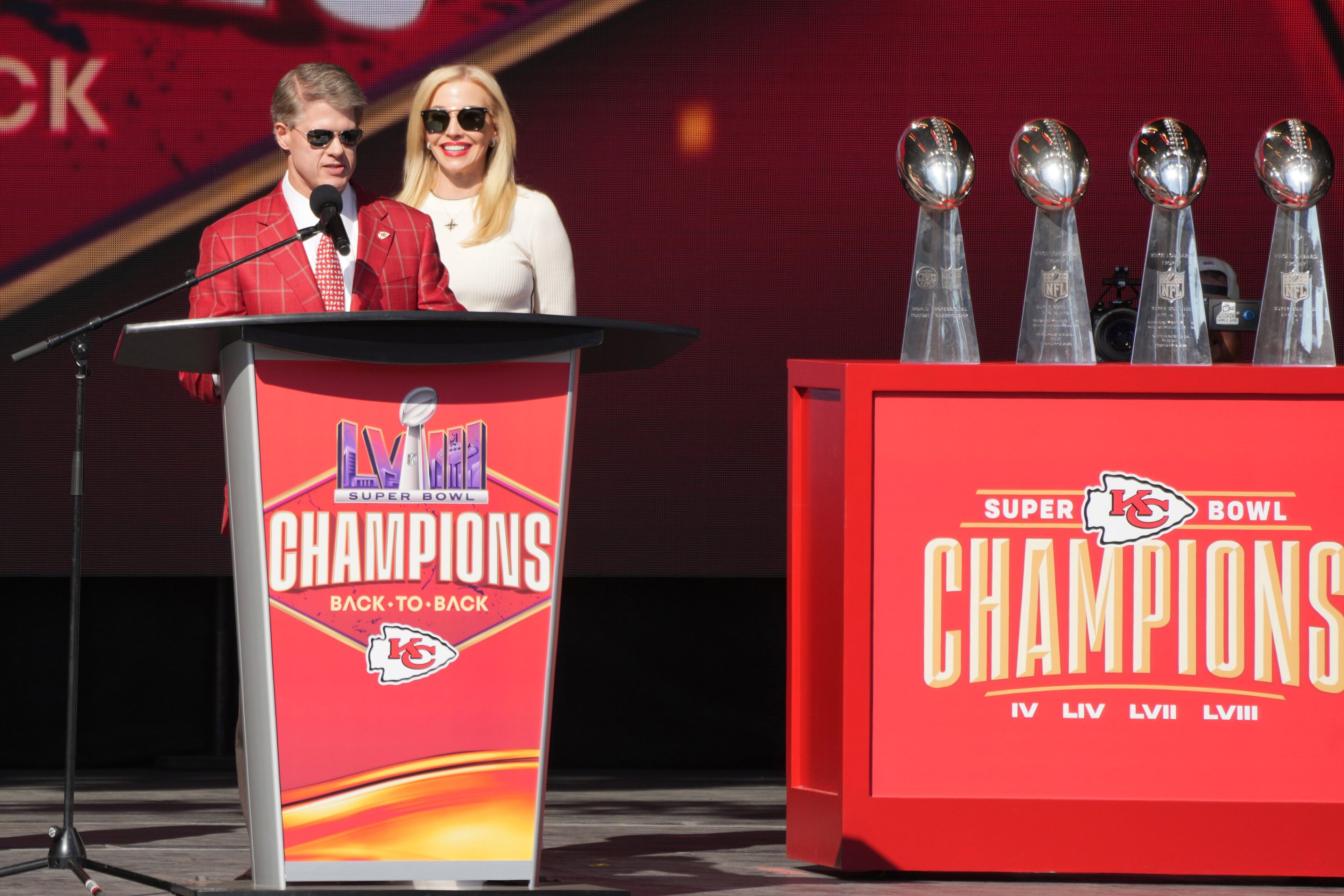 ‘Our Hearts Are Broken’ — Chiefs Owner Clark Hunt’s Wife Tavia Reveals ...