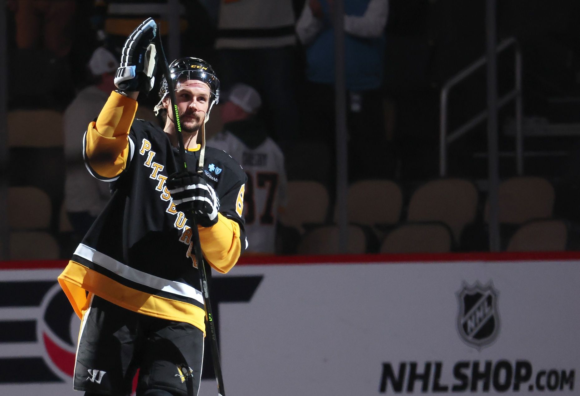 NHL Insider Reveals Major Update on $92,000,000 D-Man’s Future in Pittsburgh for Penguins | PFSN