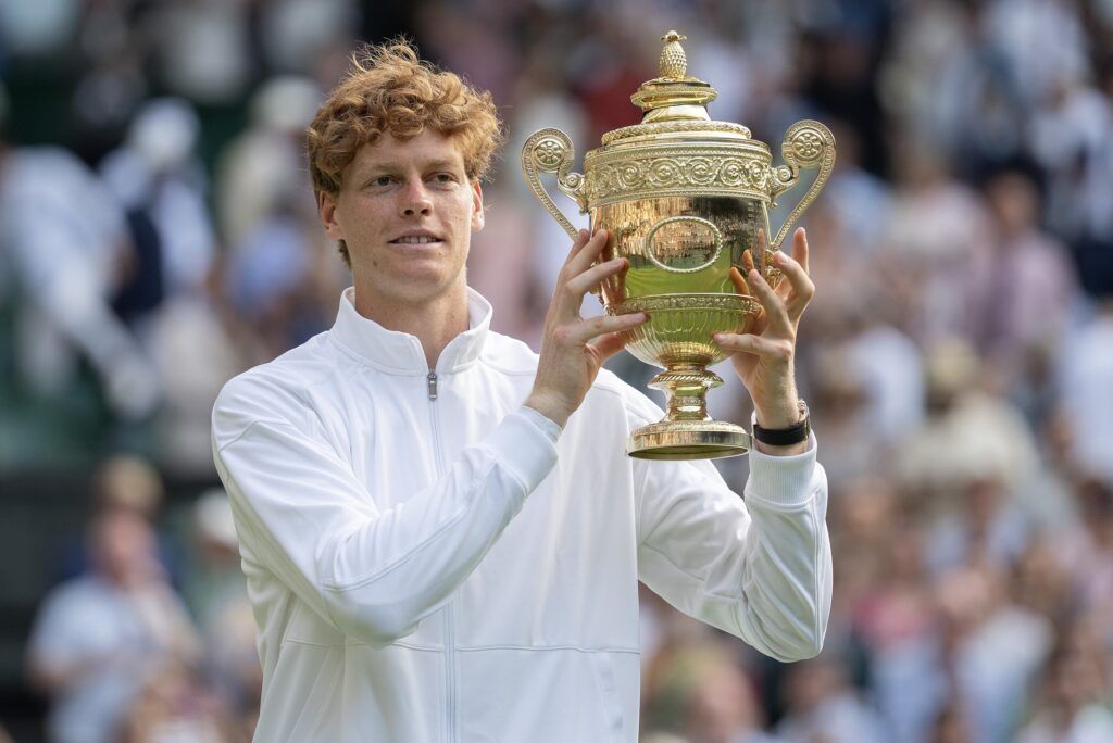 Jannik Sinner’s Mother Rushes to Hug Him Alongside His Father and ...