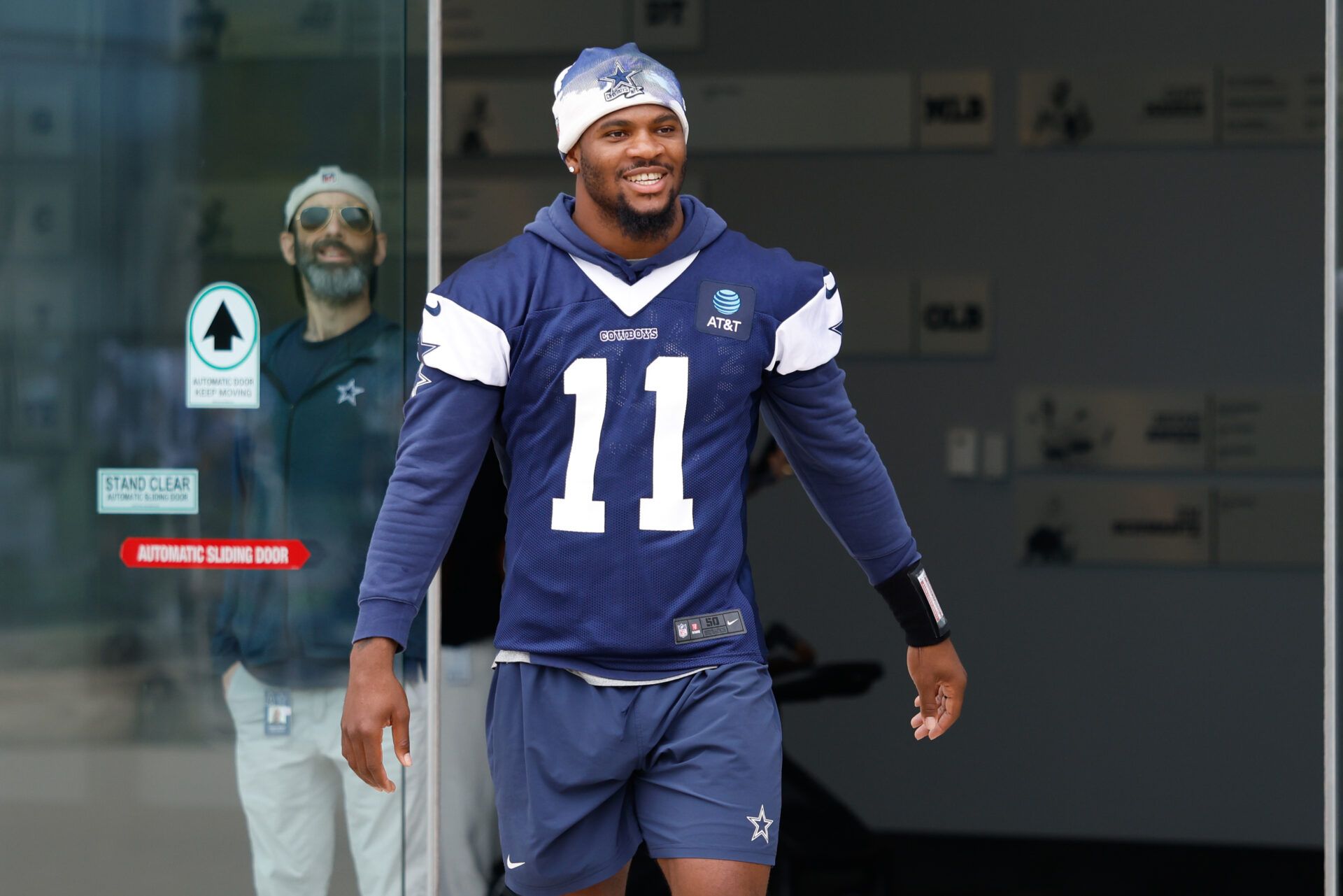 Micah Parsons Drops 2-Word Message as Harrisburg High School Honors Cowboys Star With Heartfelt ...