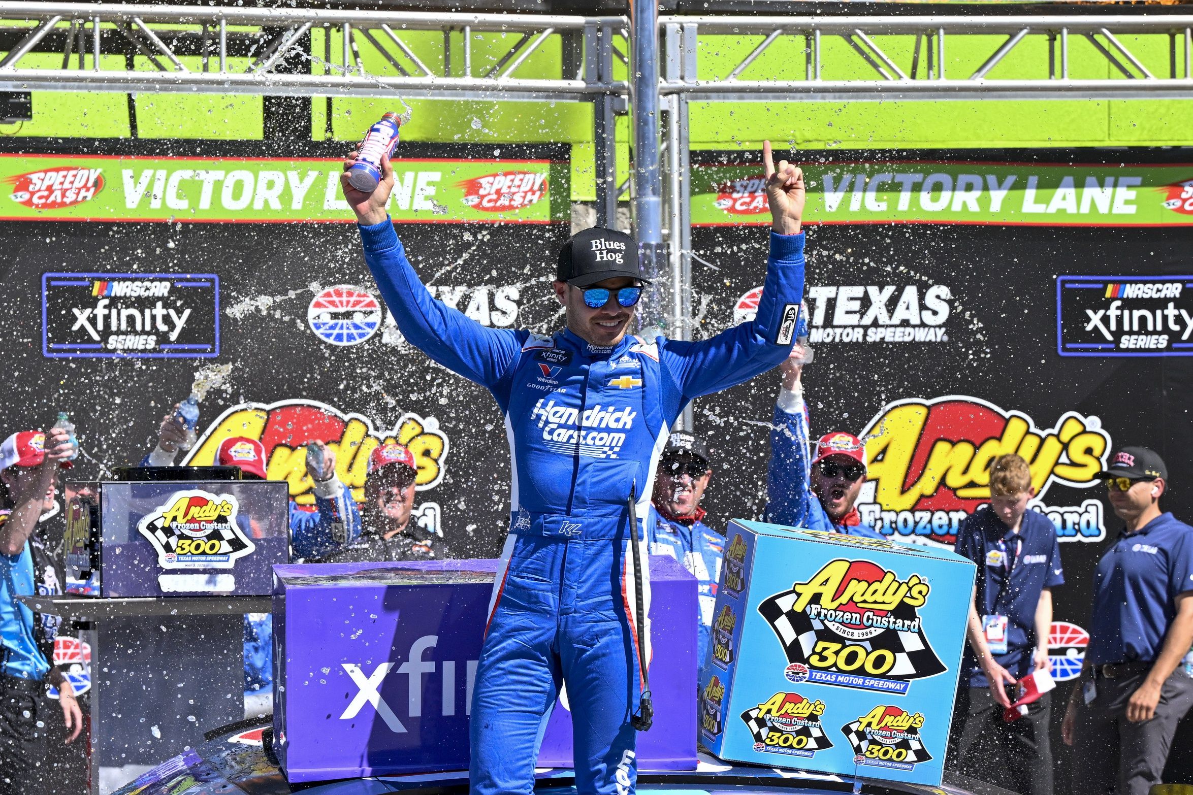 Kyle Larson Cashes $100,000 Side Hustle Payday With Sprint Car Victory ...