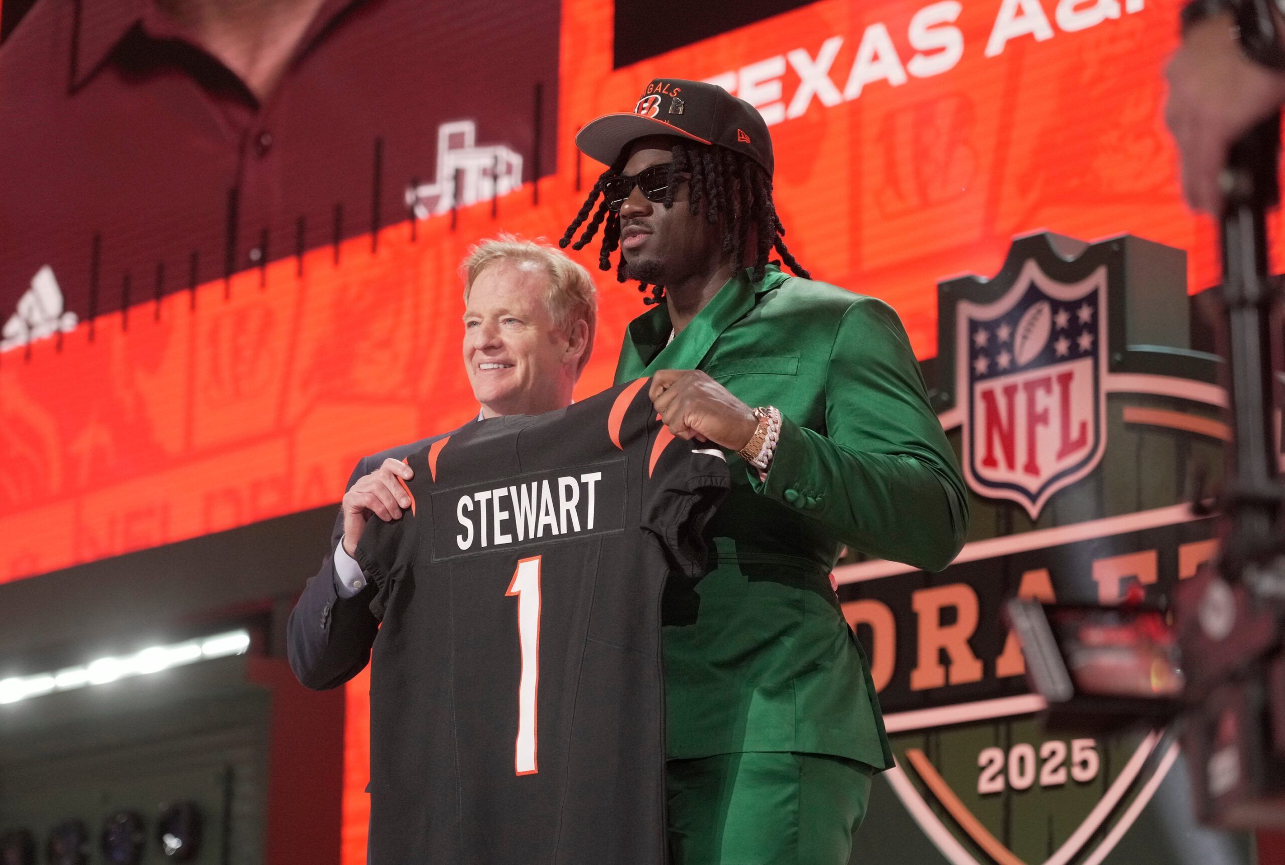 Shemar Stewart’s Contract Standoff With Bengals Predicted To Escalate ...