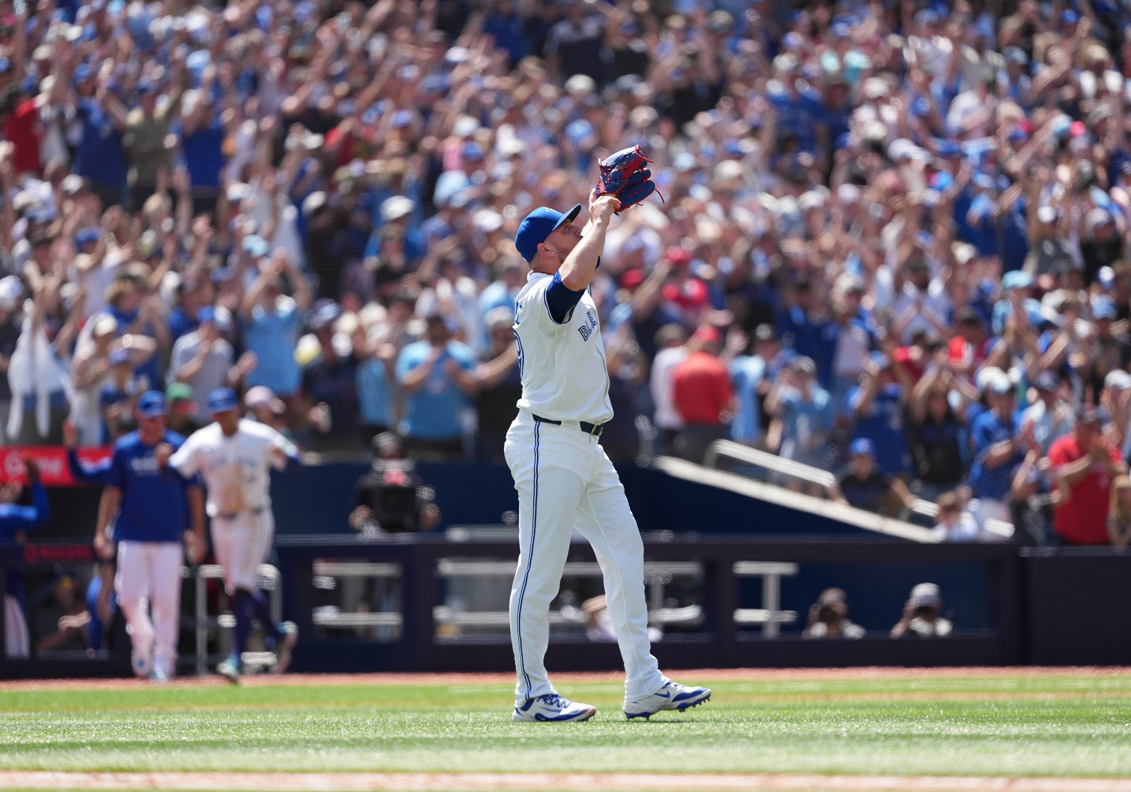 Ex-MLB GM Stops Short of Ruling Out Blue Jays Pulling Off Buy-Low Trade With Padres