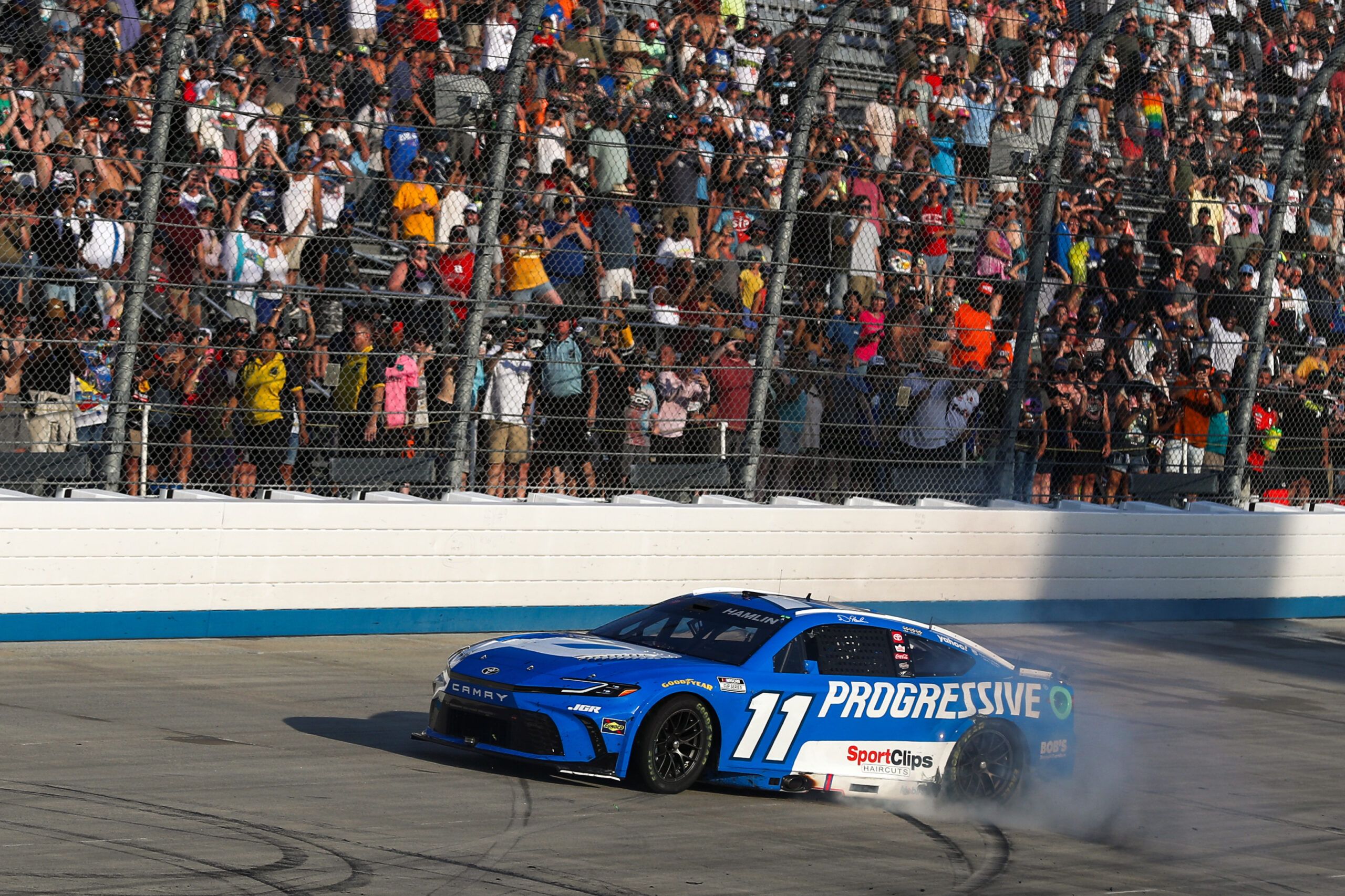 ‘Hall of Fame Performance’ -- NASCAR Veteran Kyle Petty Left in Awe As ...