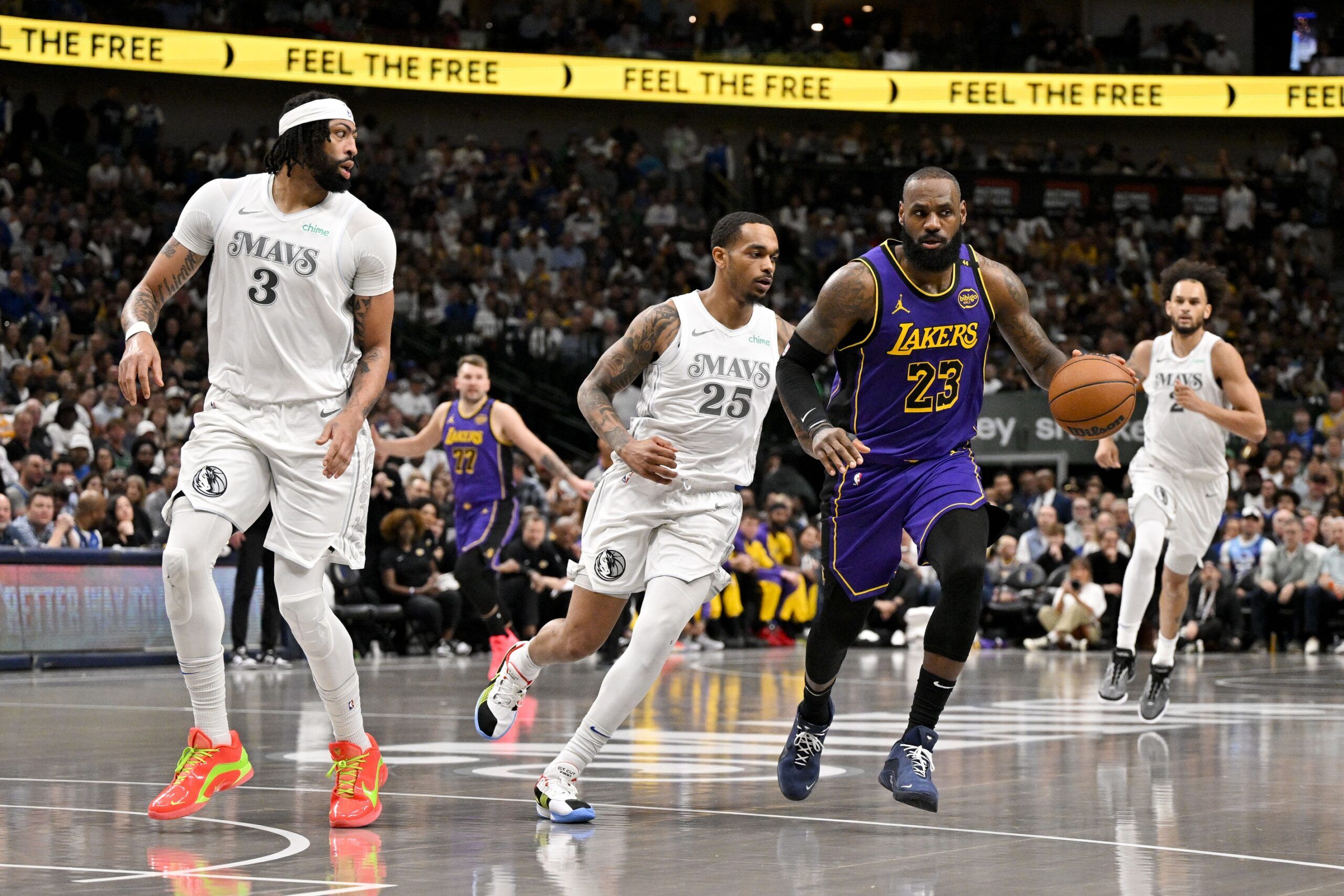 Mavericks Predicted To Trade for LeBron James, Reuniting Lakers ...
