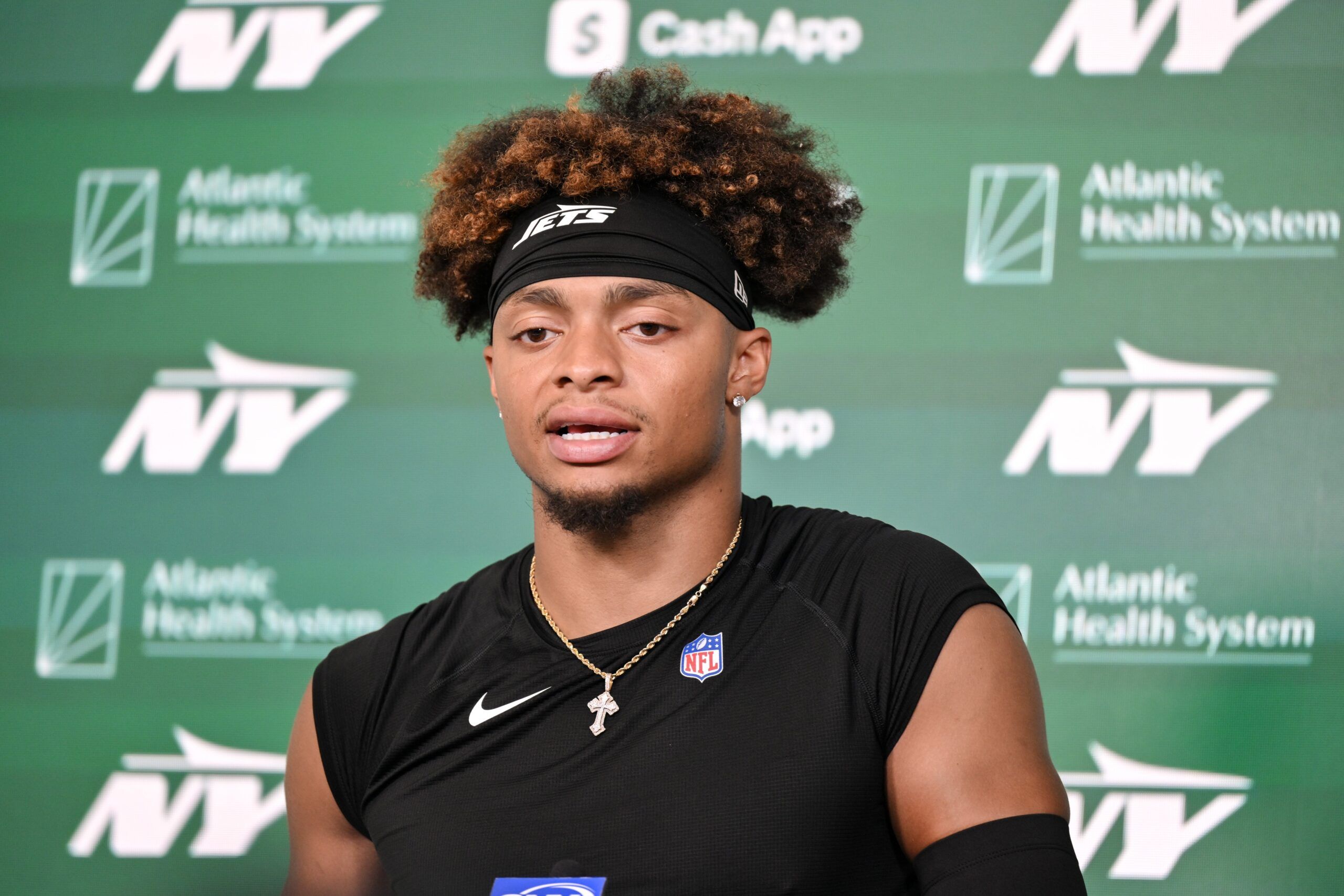 Justin Fields Injury Update: Jets Suffer Major Blow As $40,000,000 QB Gets Carted Off During ...