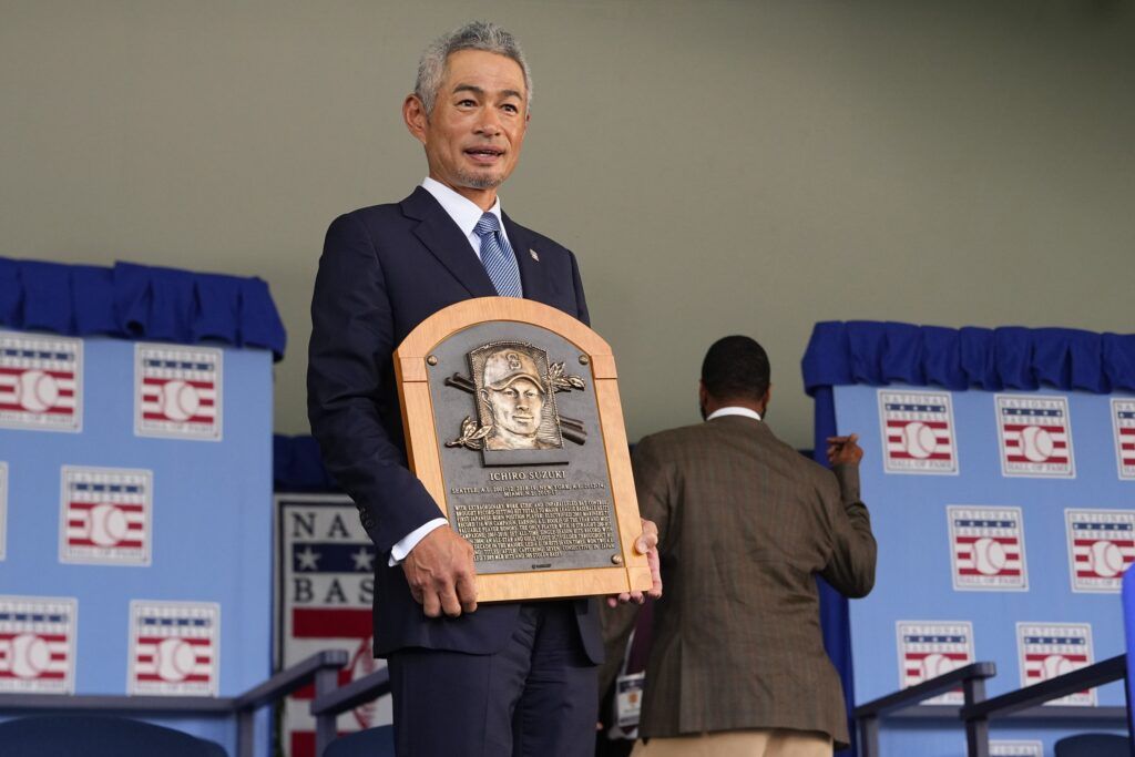 Ichiro Suzuki Exacts Revenge, Takes Final Shot at MLB Journalist at ...