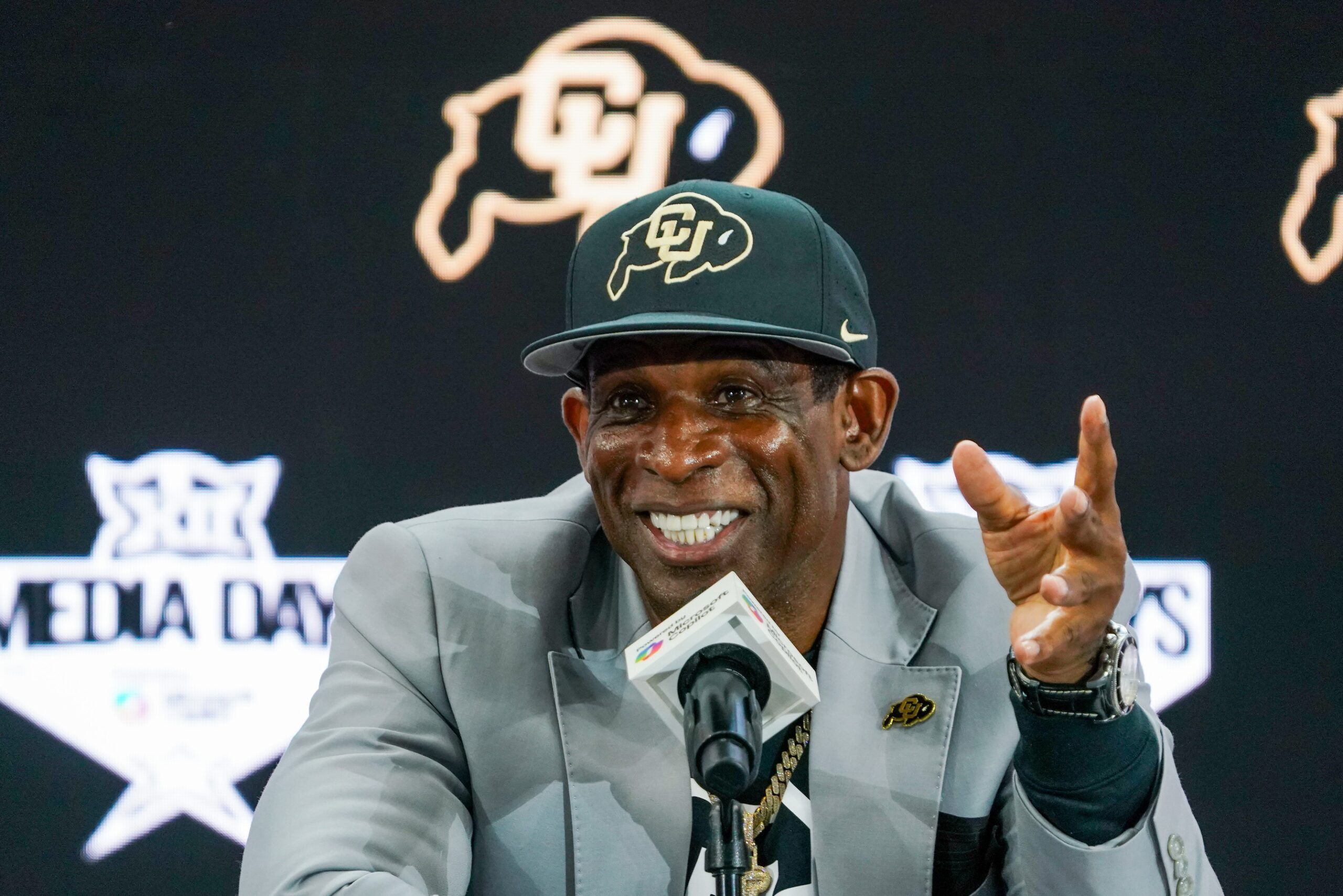 Deion Sanders Promises Massive Land Gift to Family After Life-Changing ...
