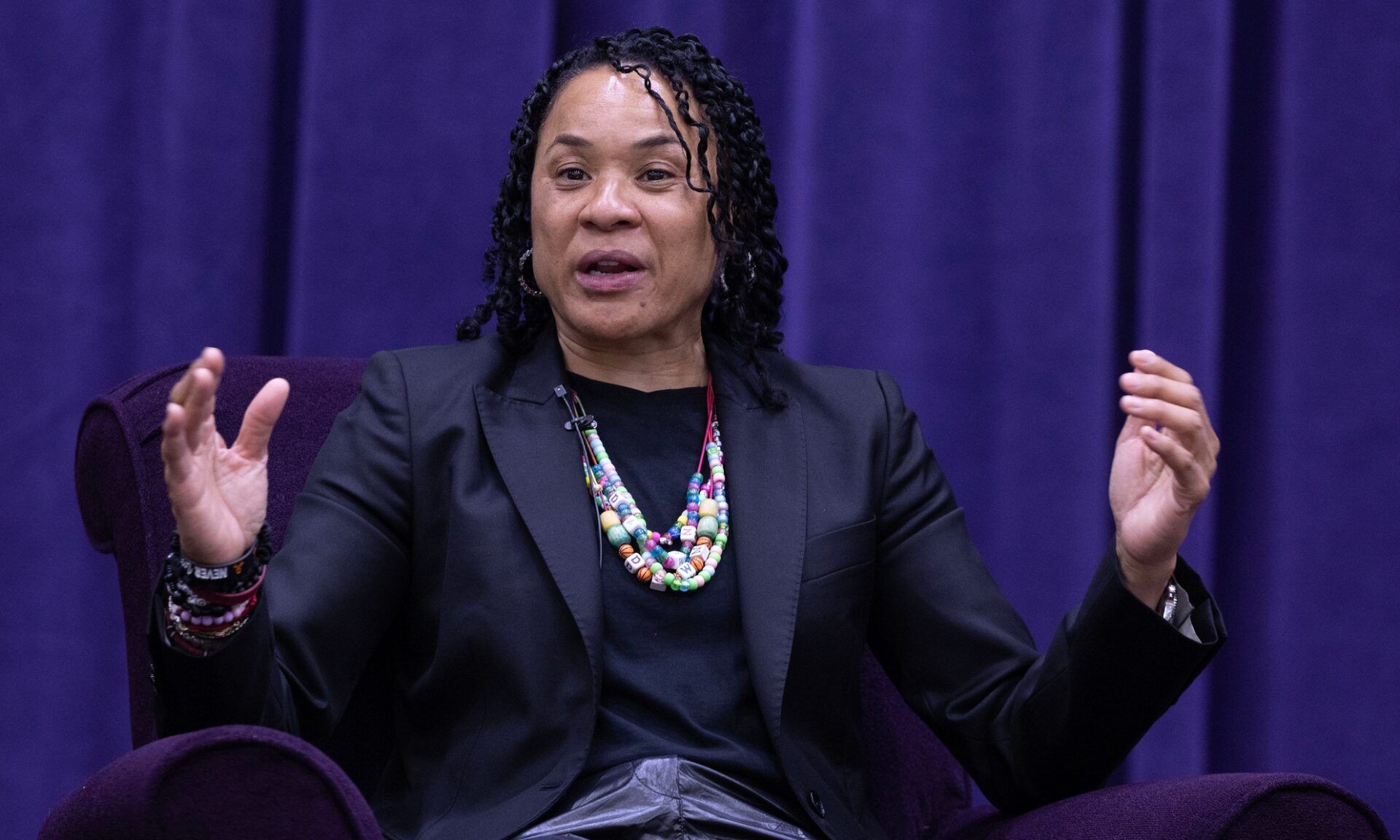 Ex-WNBA Star Lisa Leslie Highlights the Major Clash Between Dawn Staley ...