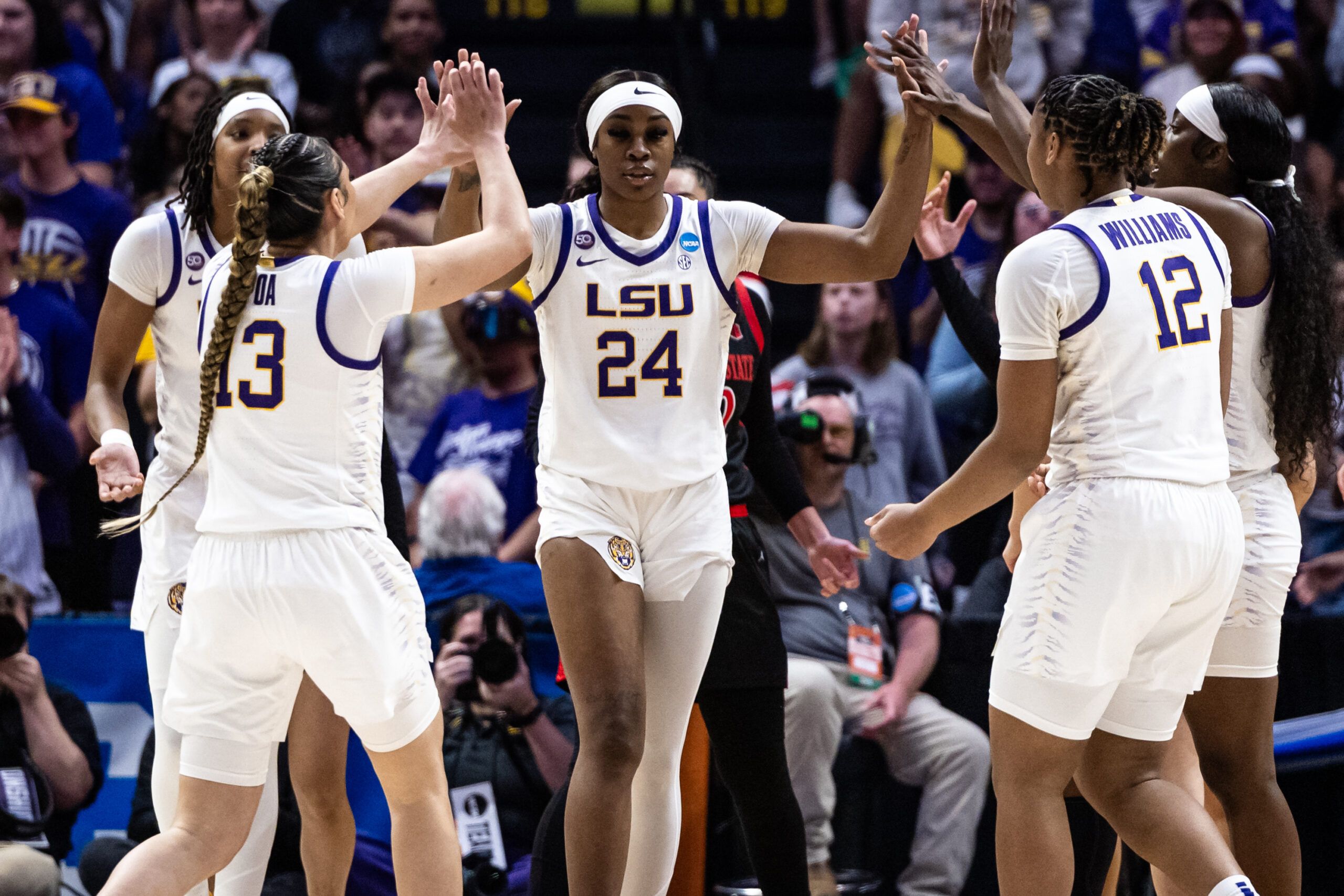 LSU Freshman Bella Hines Reveals Conversation with Michael Jordan's ...