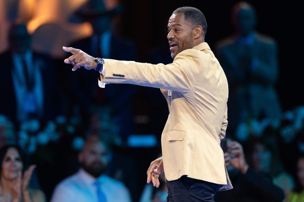 Is Eric Allen Married? Get To Know the 6-Time Pro Bowler's Wife, Lynn ...