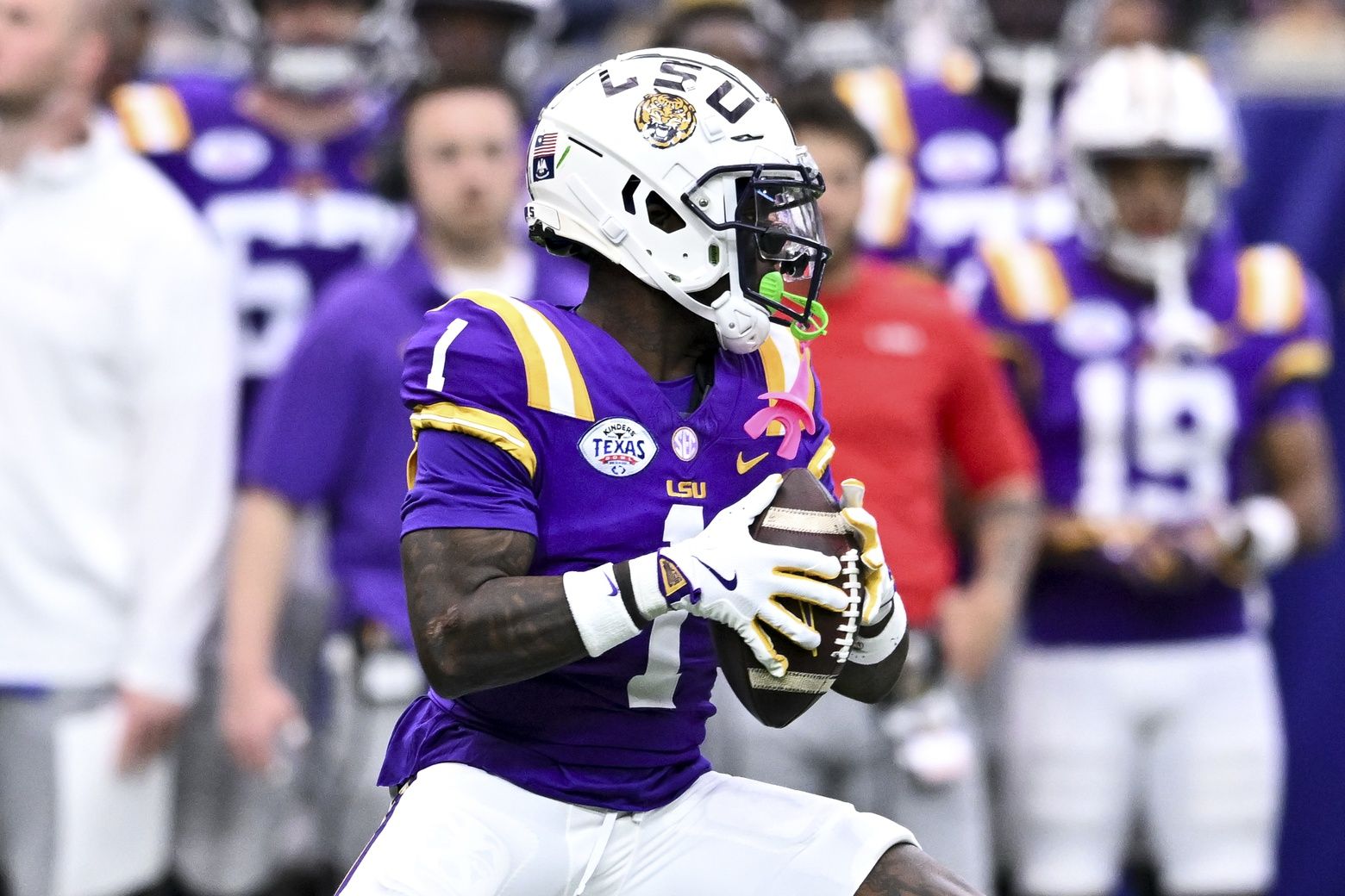 Positive Update From LSU Coach on Aaron Anderson’s Injury Thrown Into ...